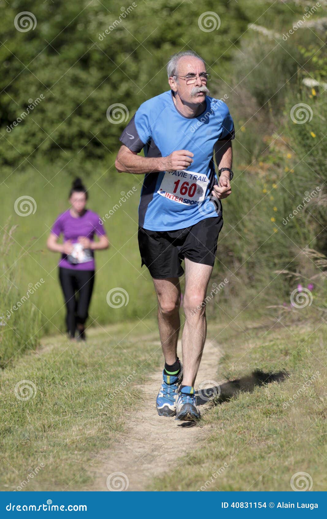 Starszy biegacz obraz stock editorial. Obraz złożonej z konkurencyjny ...