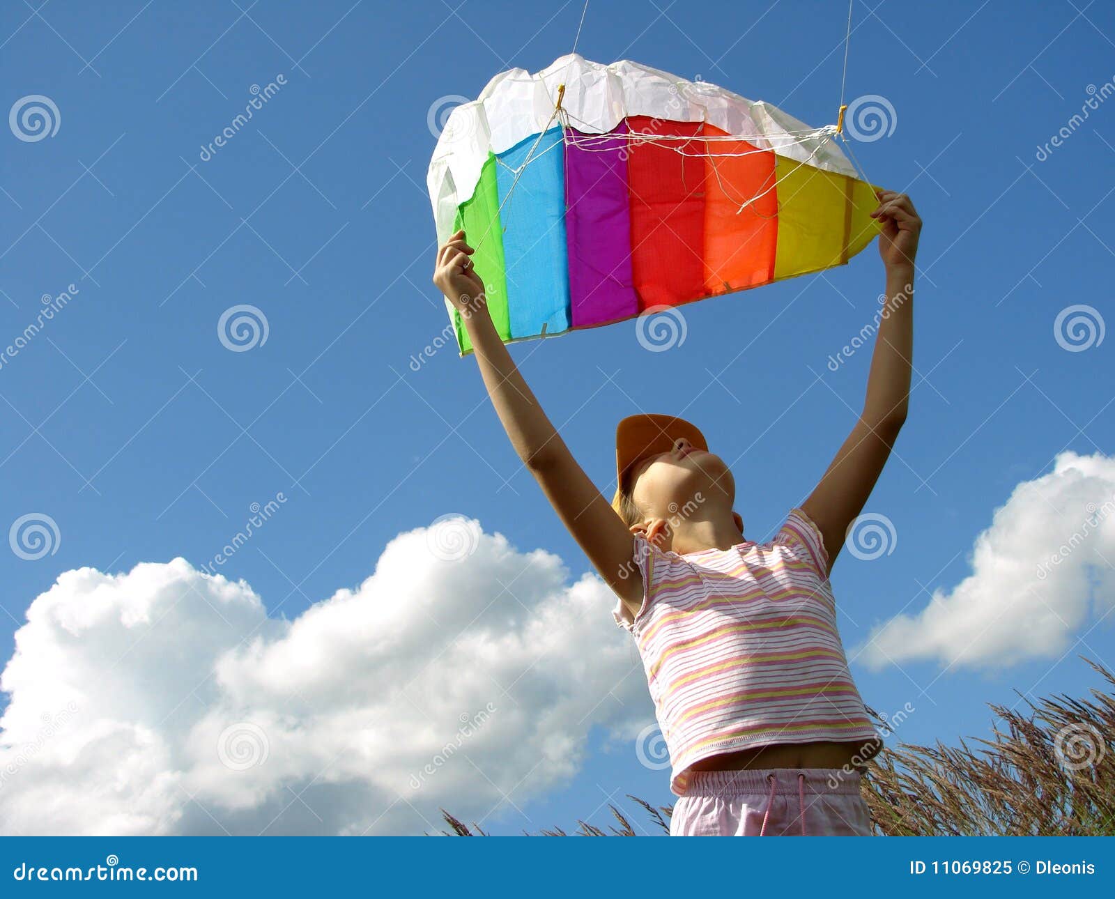 Start flying kite stock image. Image of bright, hands - 11069825