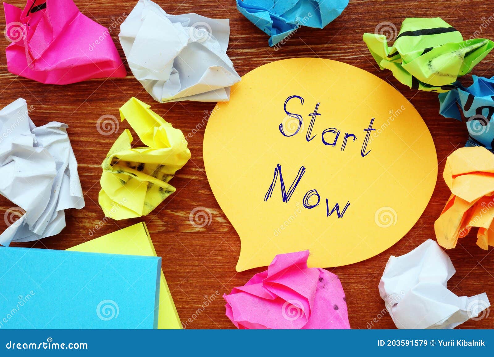 Start Now Sign on the Sheet Stock Image - Image of seller, promote ...