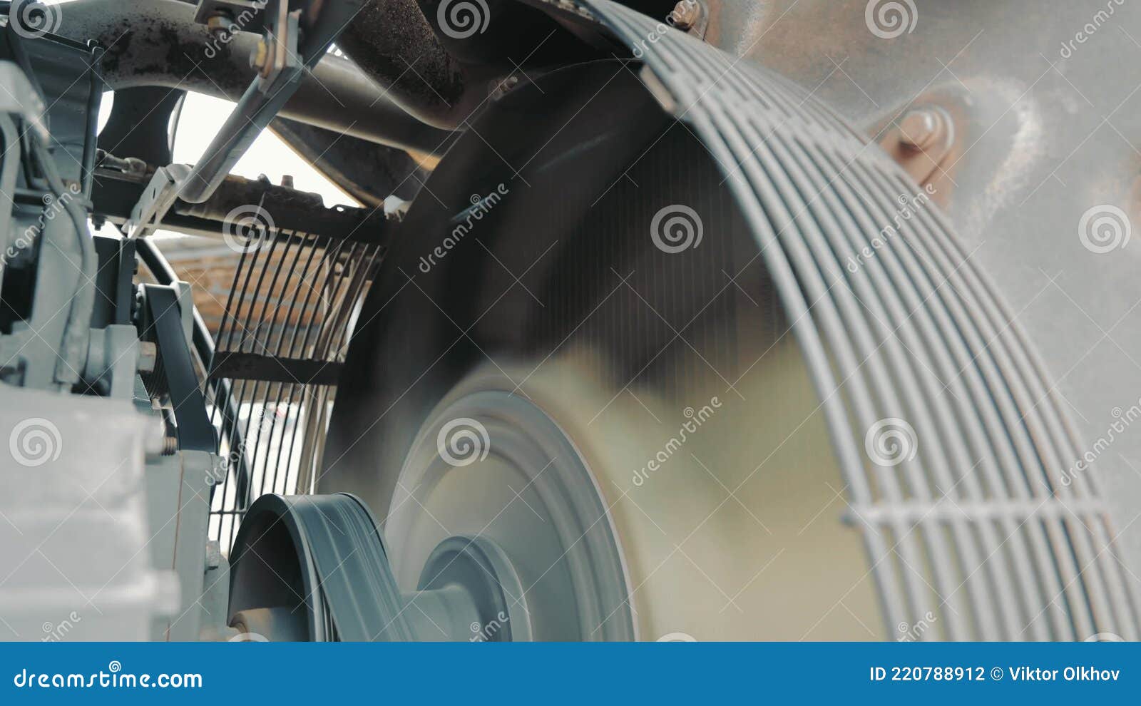 Starting an Air-cooled Internal Combustion Engine. Operation of the Fan ...