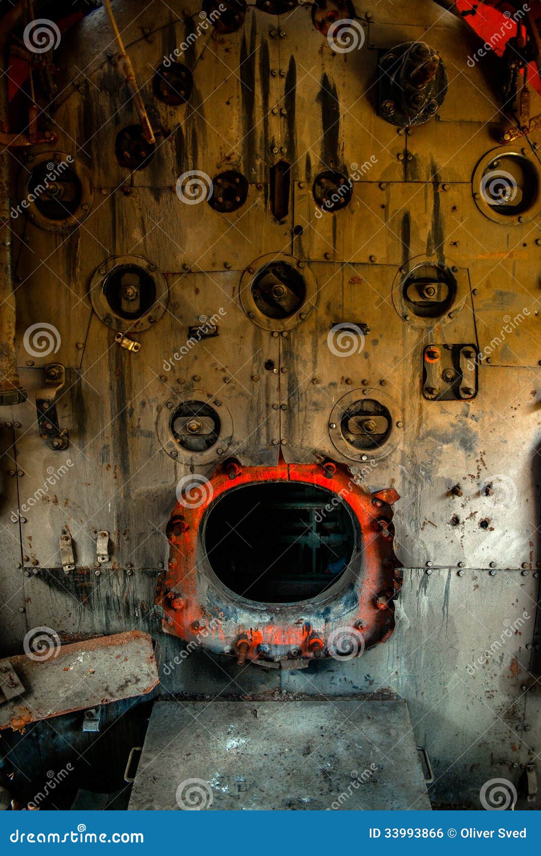 Stary piec lokomotywa zdjęcie stock. Obraz złożonej z abstrakt - 33993866