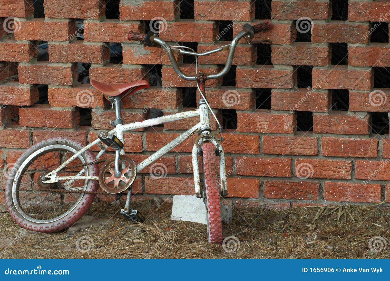 Stary rower zdjęcie stock. Obraz złożonej z dzieciństwo - 1656906