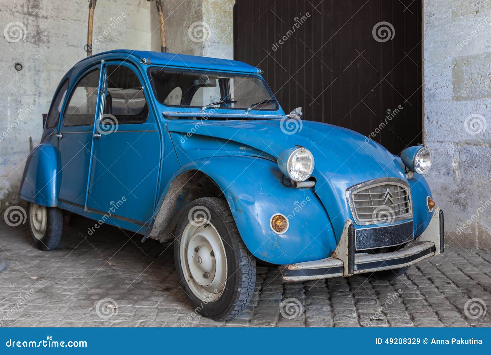 Stary samochodowy Citroen obraz stock editorial. Obraz złożonej z cara ...