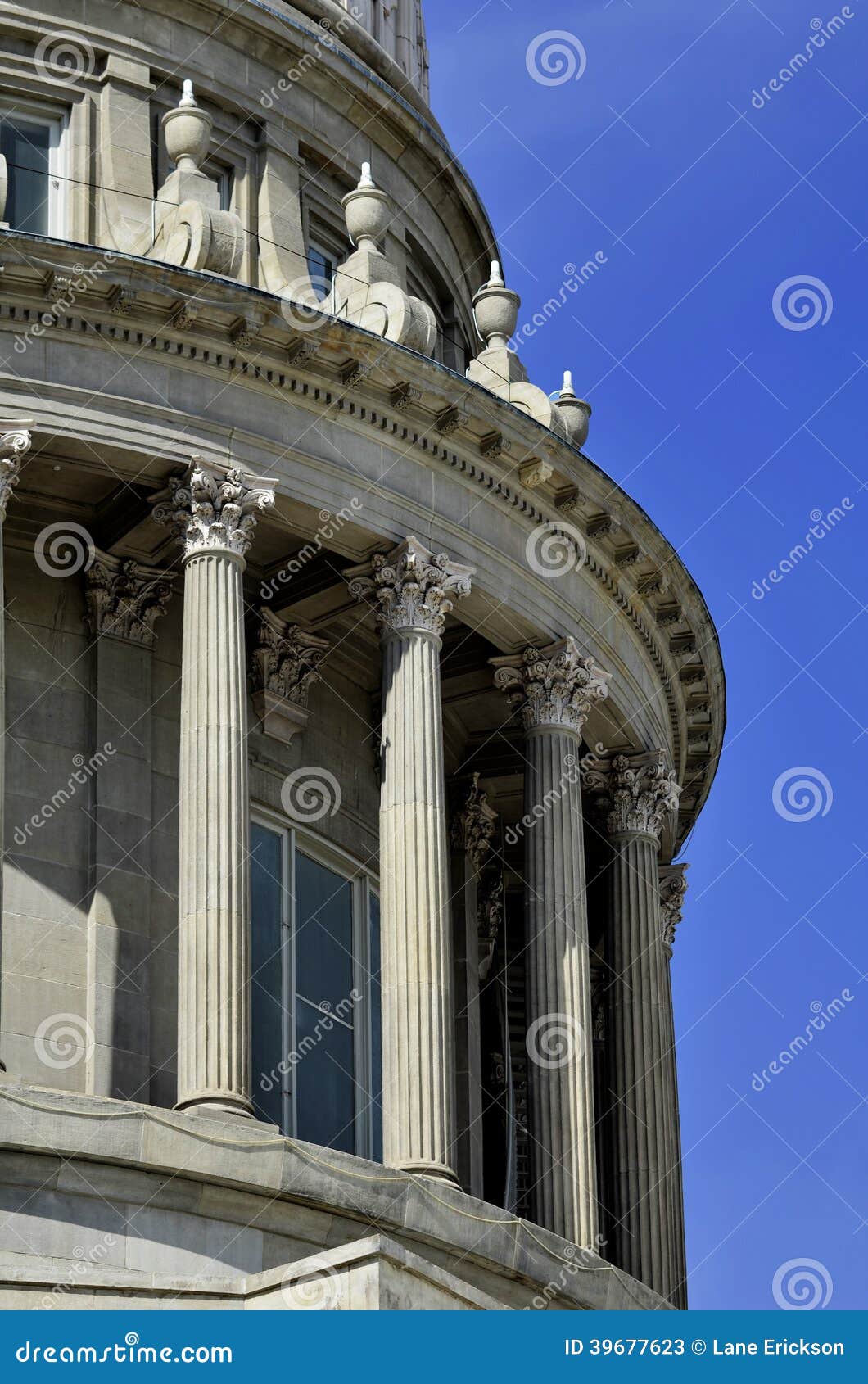 State Capital Building with Columns Stock Image - Image of dome ...