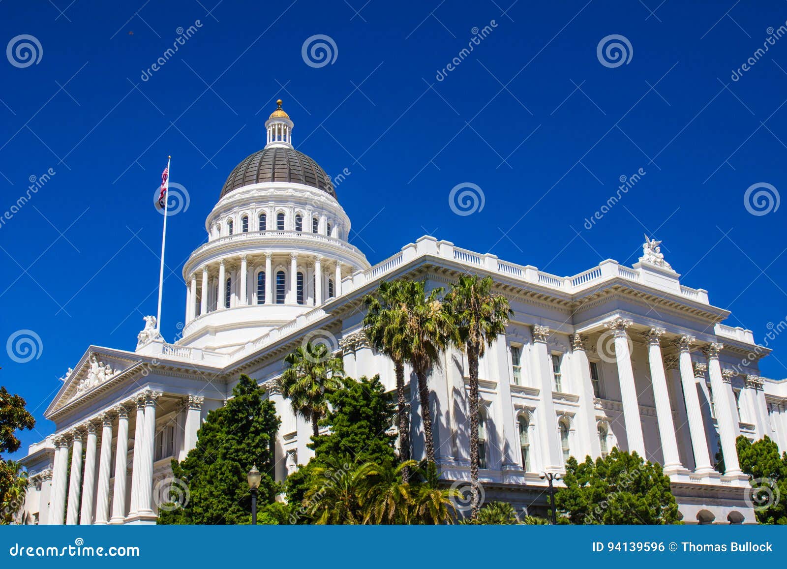 State Capitol Building Against Blue Sky Background Stock Photo - Image ...