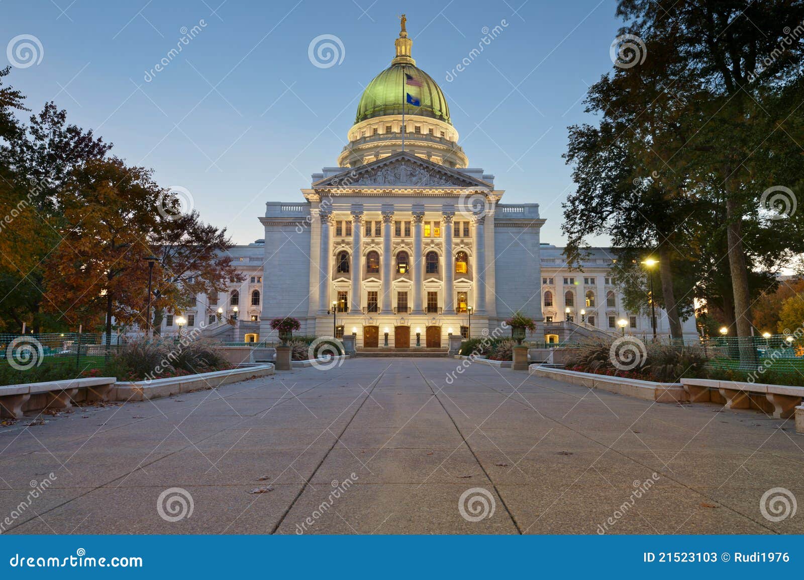 State Capitol Building, Madison. Stock Image - Image of city, dome ...