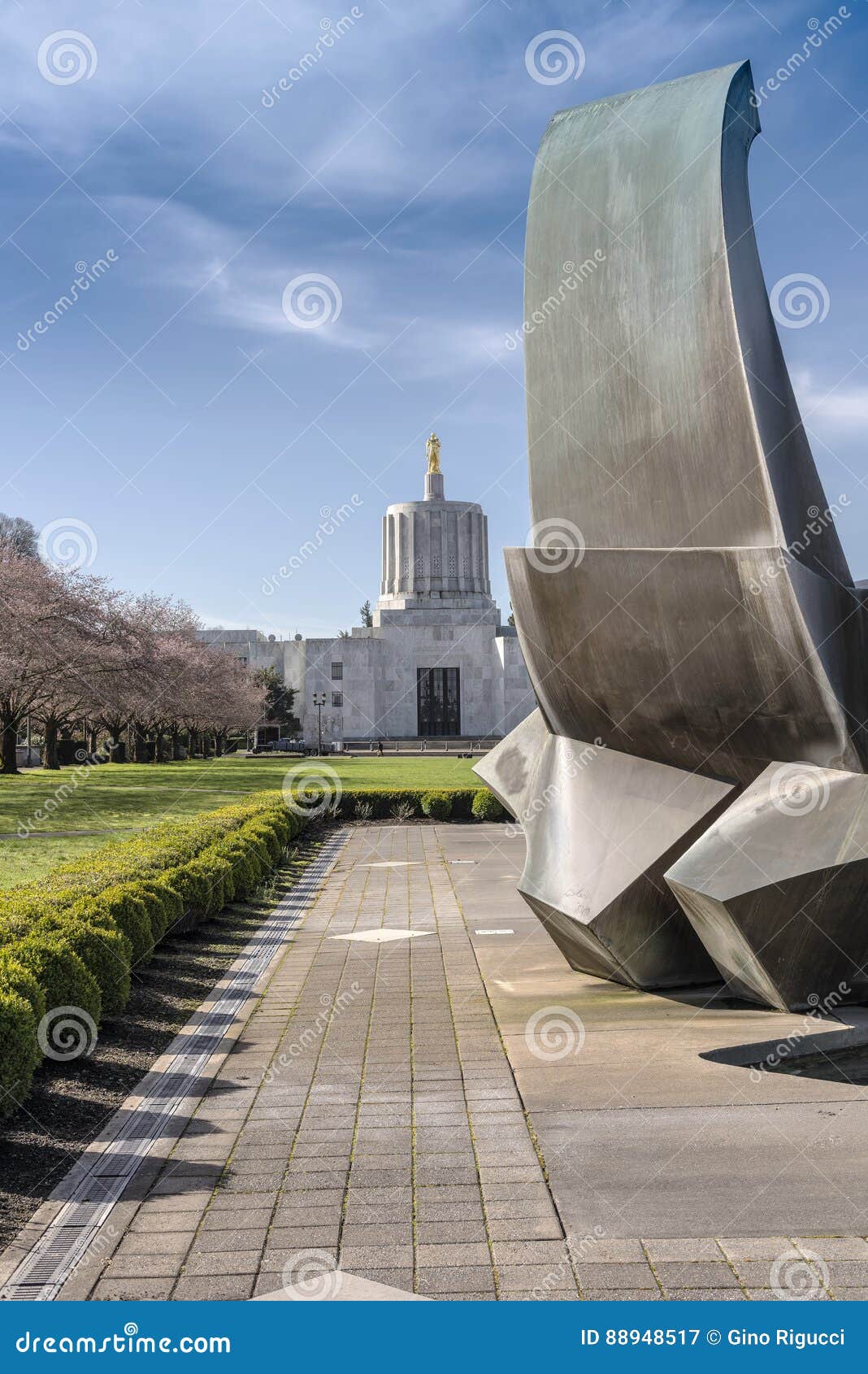 State Capitol Building Salem Oregon. Editorial Photography - Image of ...