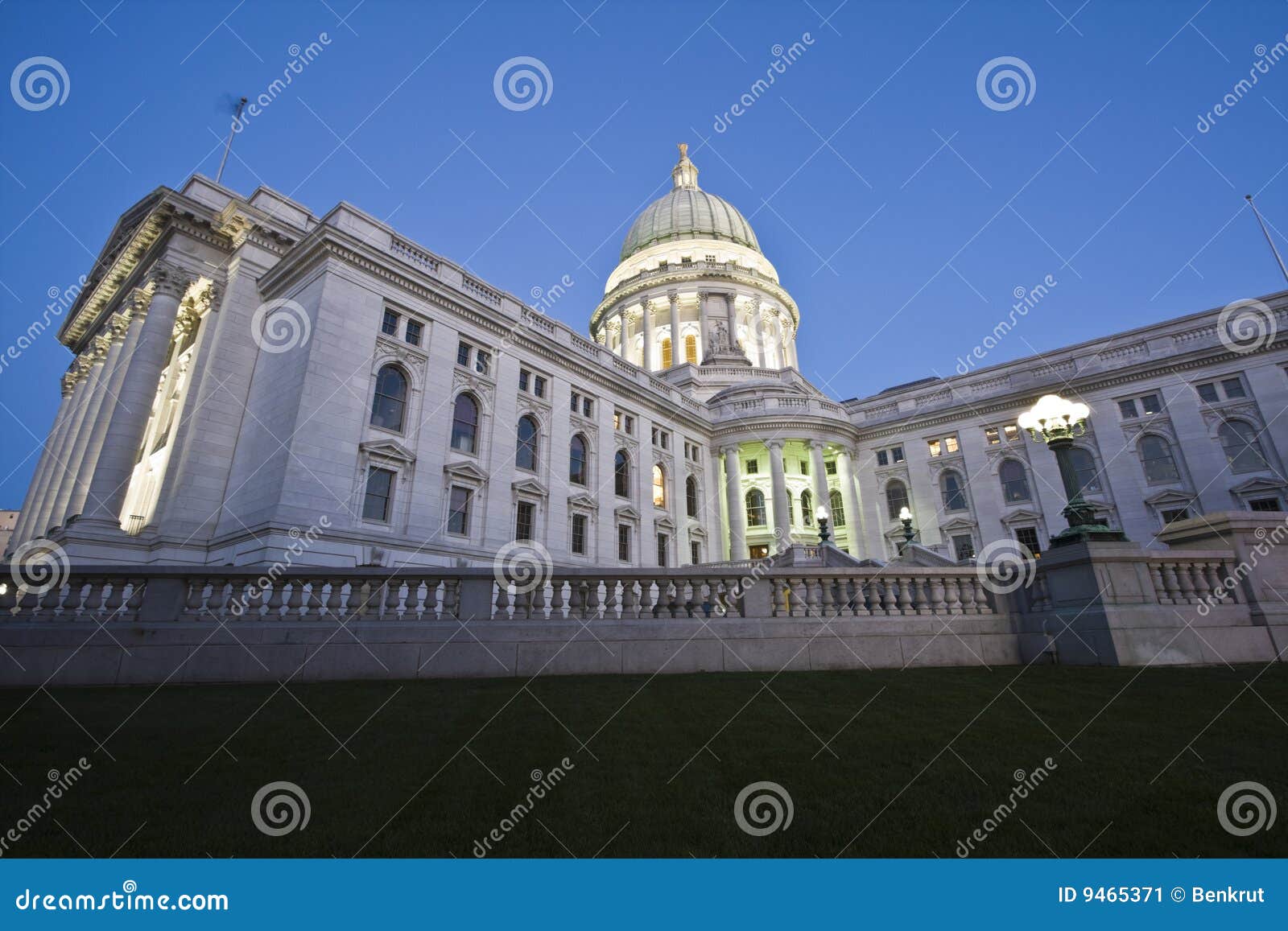 State Capitol of Wisconsin stock image. Image of famous - 9465371