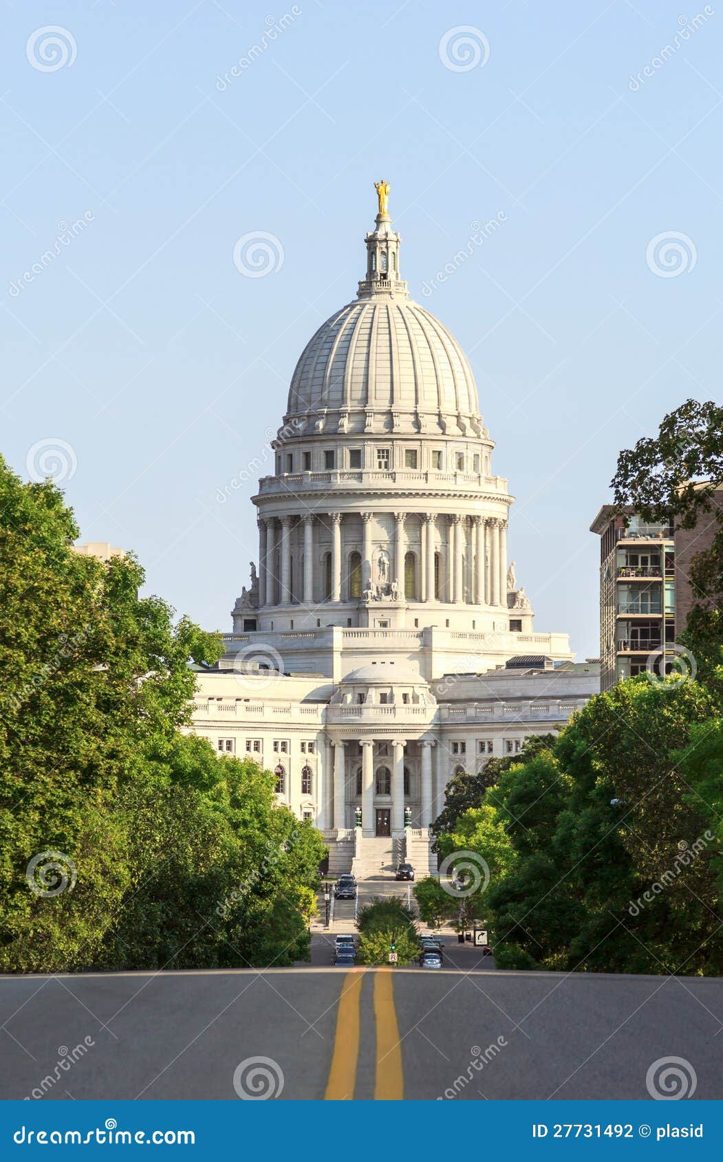 State Capitol of Wisconsin in Madison Stock Photo - Image of building ...