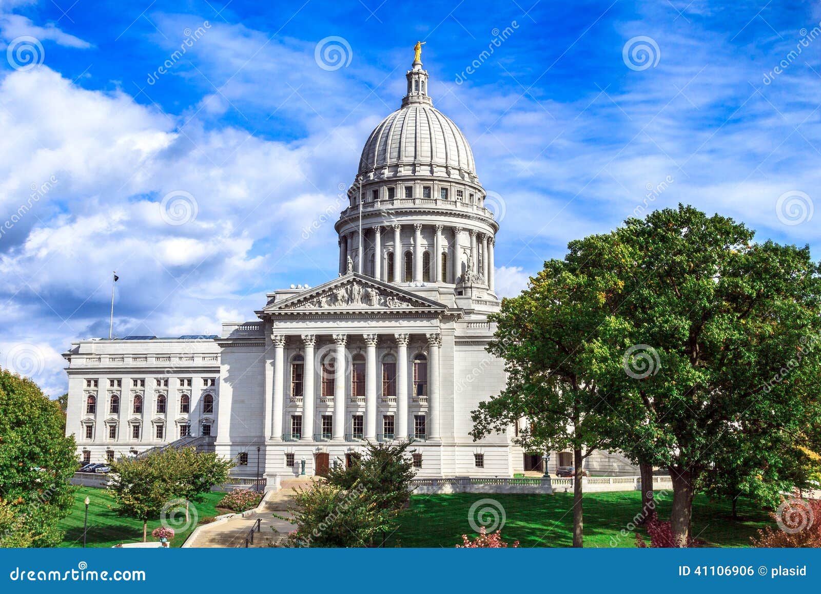State Capitol of Wisconsin in Madison Stock Photo - Image of columns ...