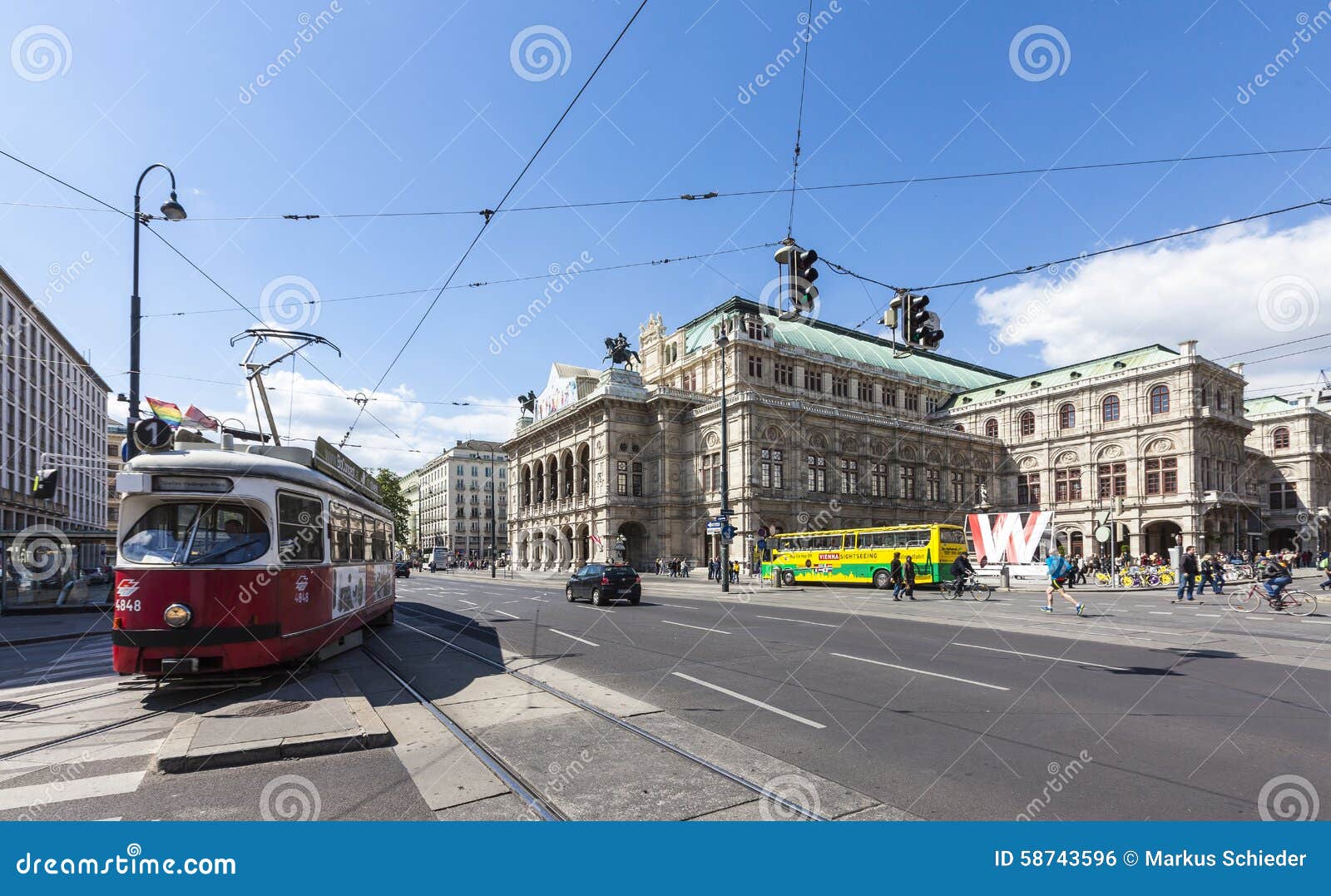 The State Opera House (german Staatsoper) of Vienna Editorial Photo ...