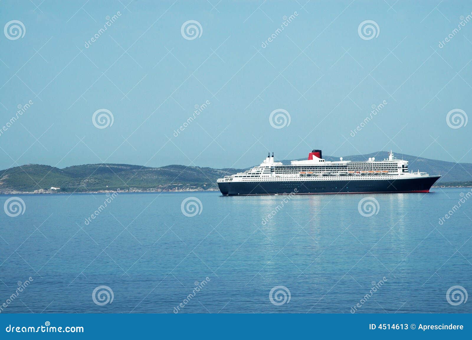 Statek wycieczkowy obraz stock. Obraz złożonej z liniowiec - 4514613