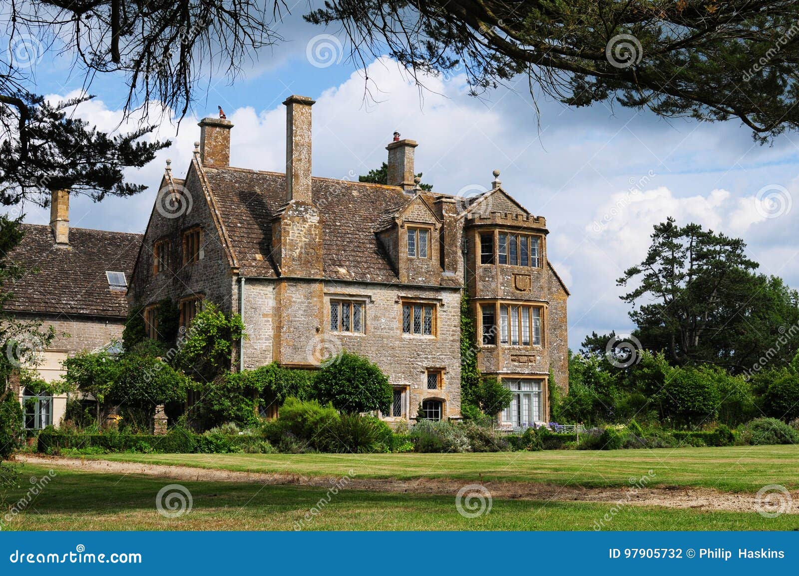 Stately Home stock photo. Image of home, windows, elizabethan - 97905732