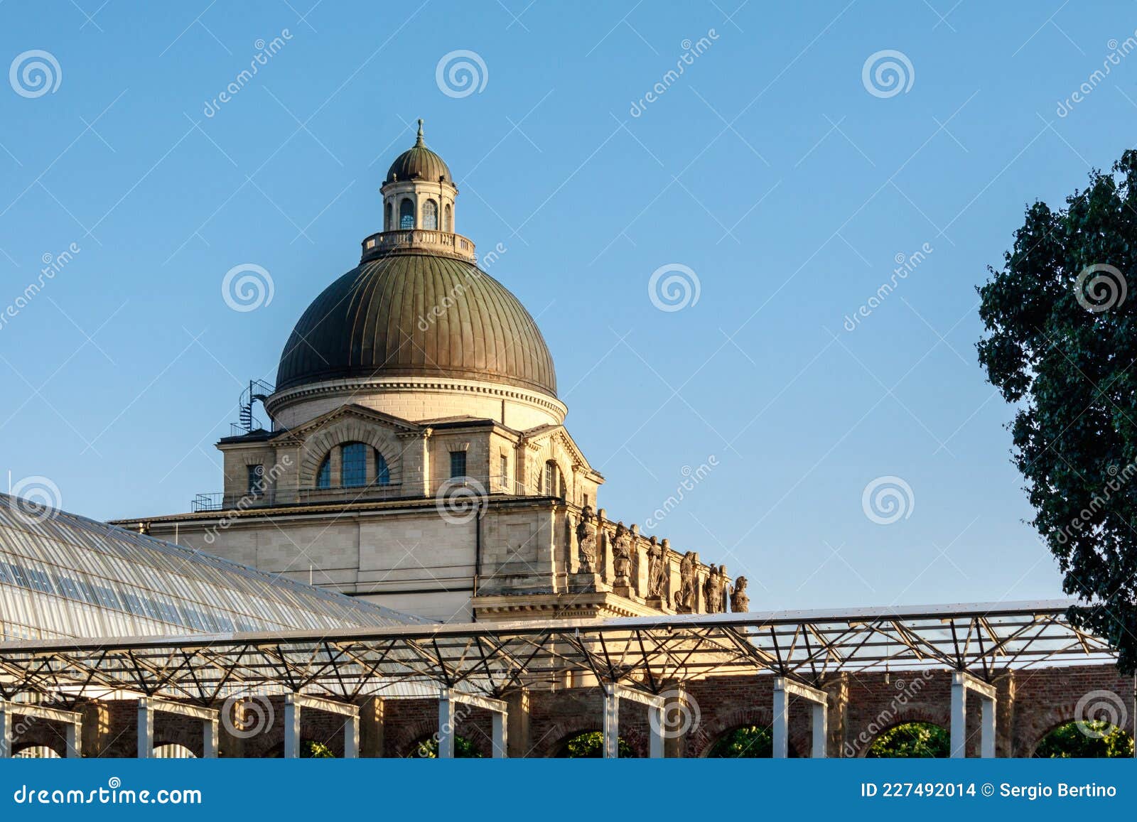 Stately Stone Building in Munich with Columns Stock Photo - Image of ...