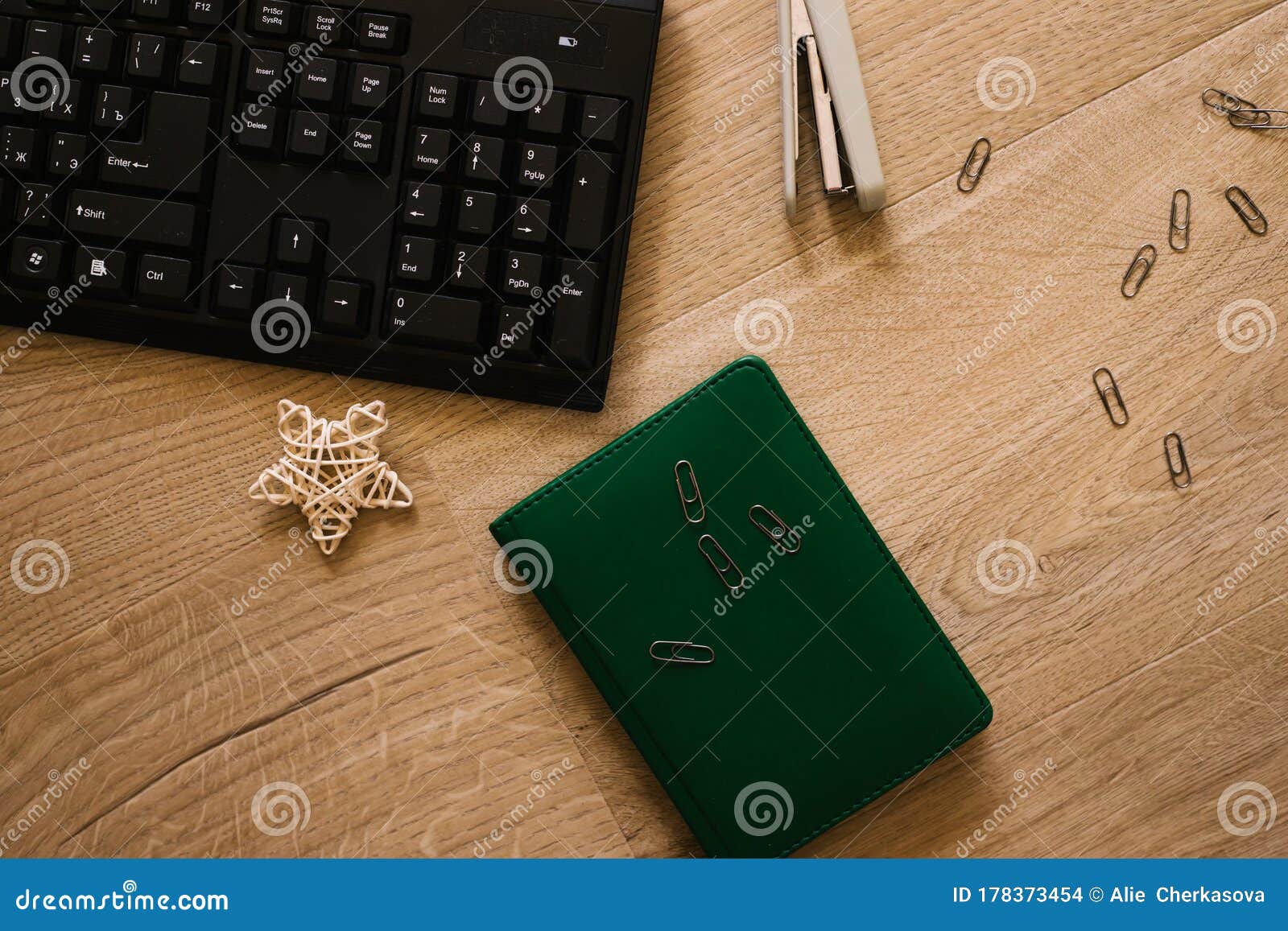 Stapler And Paper Royalty-Free Stock Photography | CartoonDealer.com ...