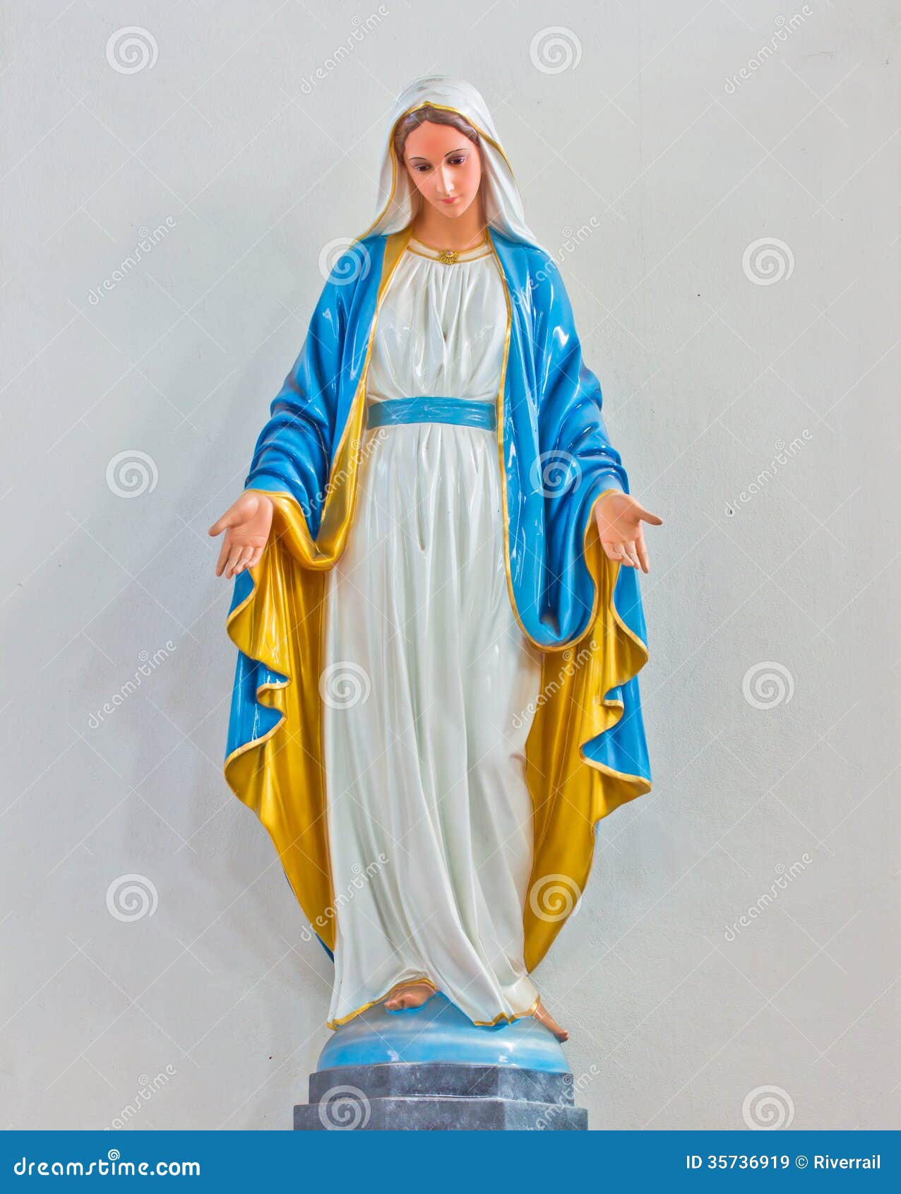 Statua Benedetta Di Vergine Maria Immagine Stock - Immagine di signora ...