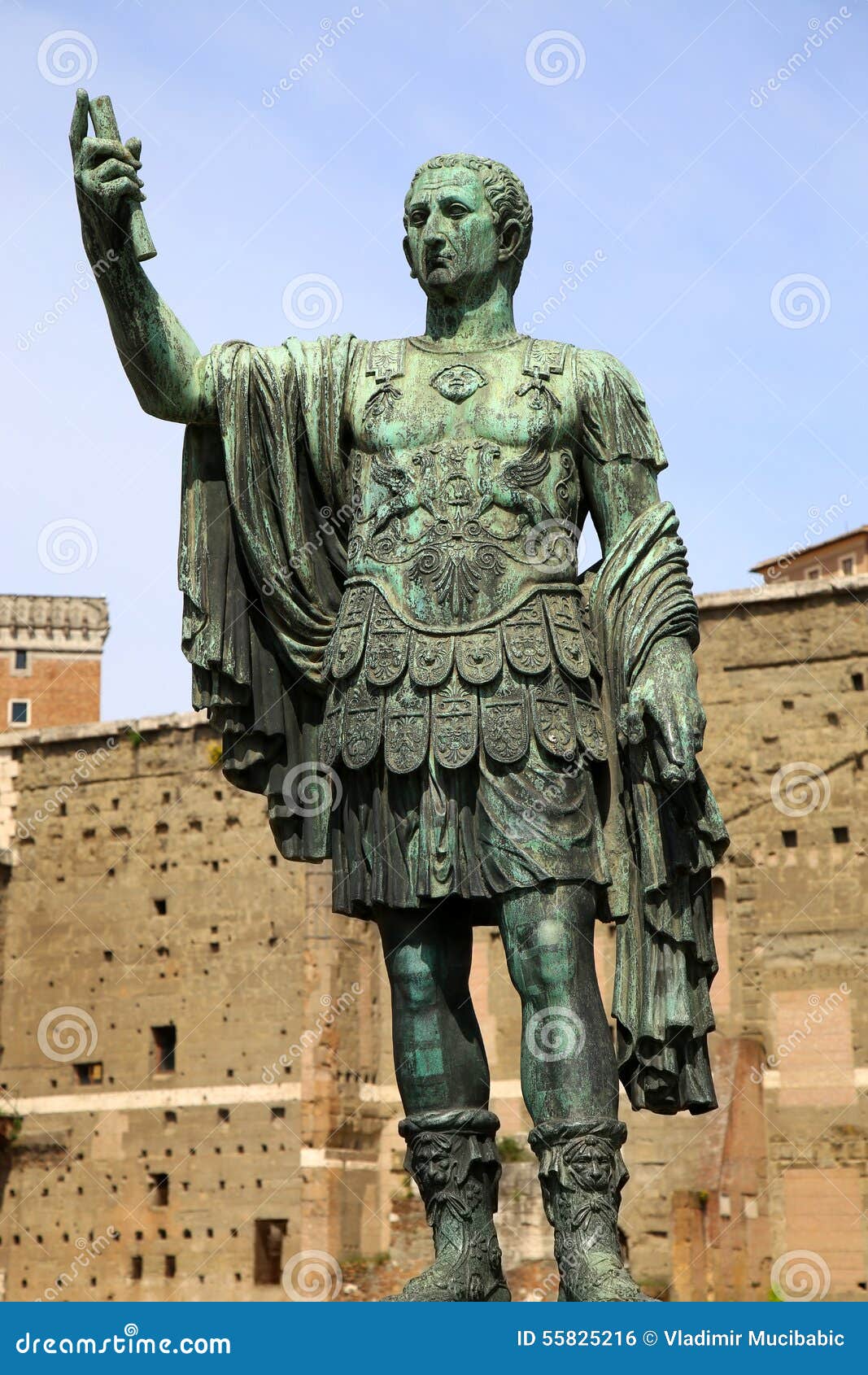 Statua CAESARI NERVAE Augusto, Roma, Italia Fotografia Stock - Immagine ...