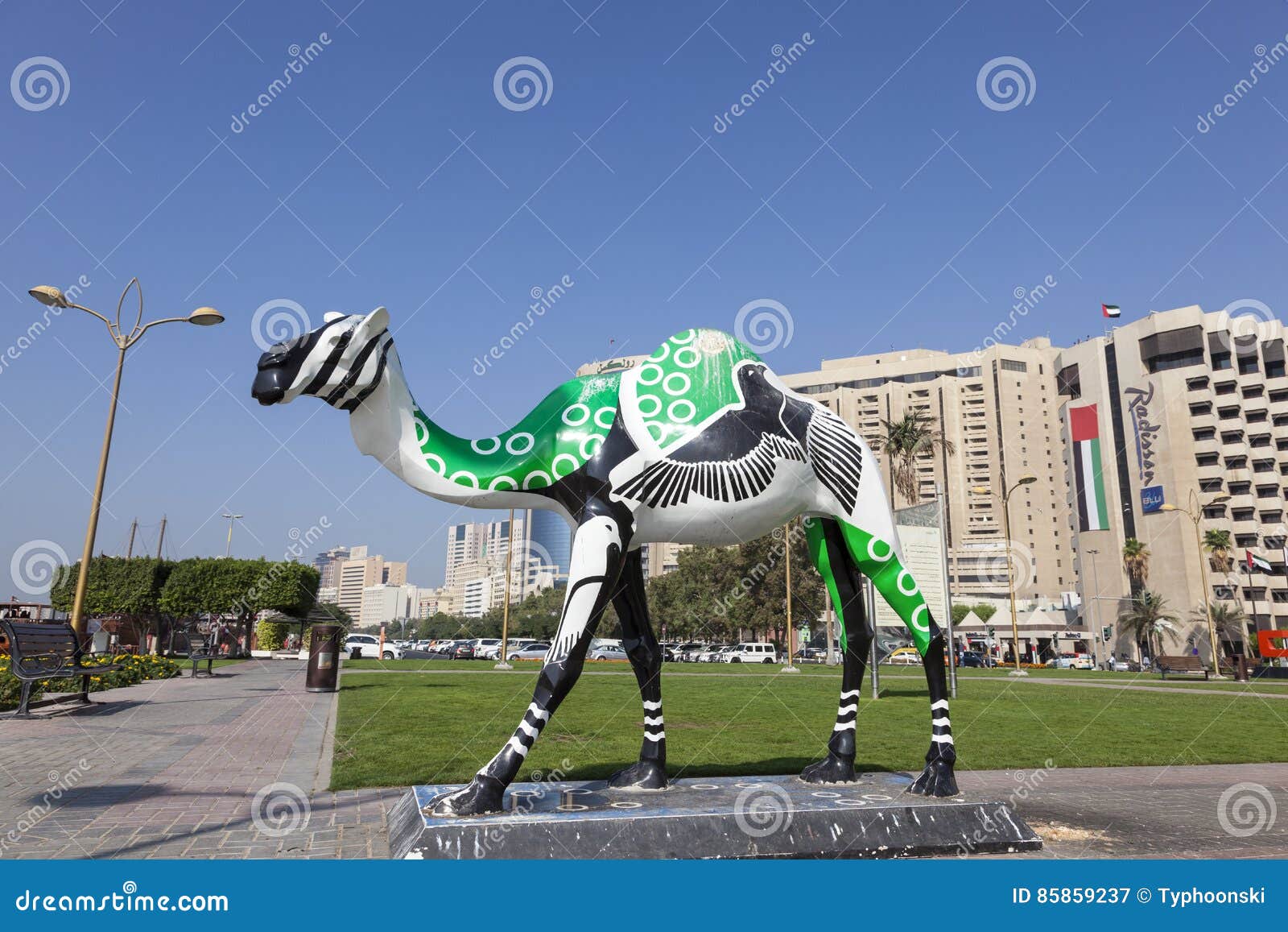 Statua Del Cammello Da Dubai Creek Fotografia Editoriale - Immagine di ...