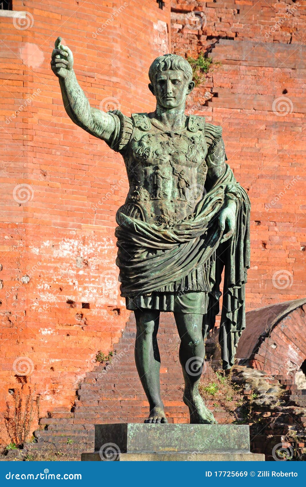 Statua Dell'imperatore Romano Di Augusto Immagine Stock - Immagine di ...