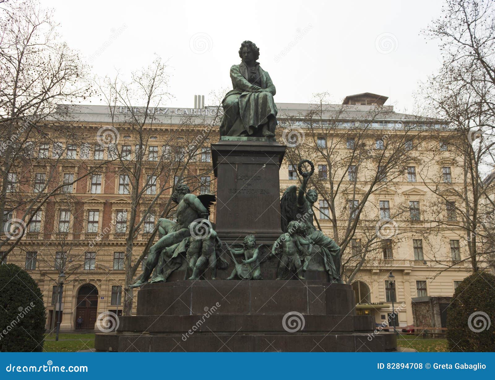Statua Di Ludwig Van Beethoven a Vienna Fotografia Stock Editoriale ...
