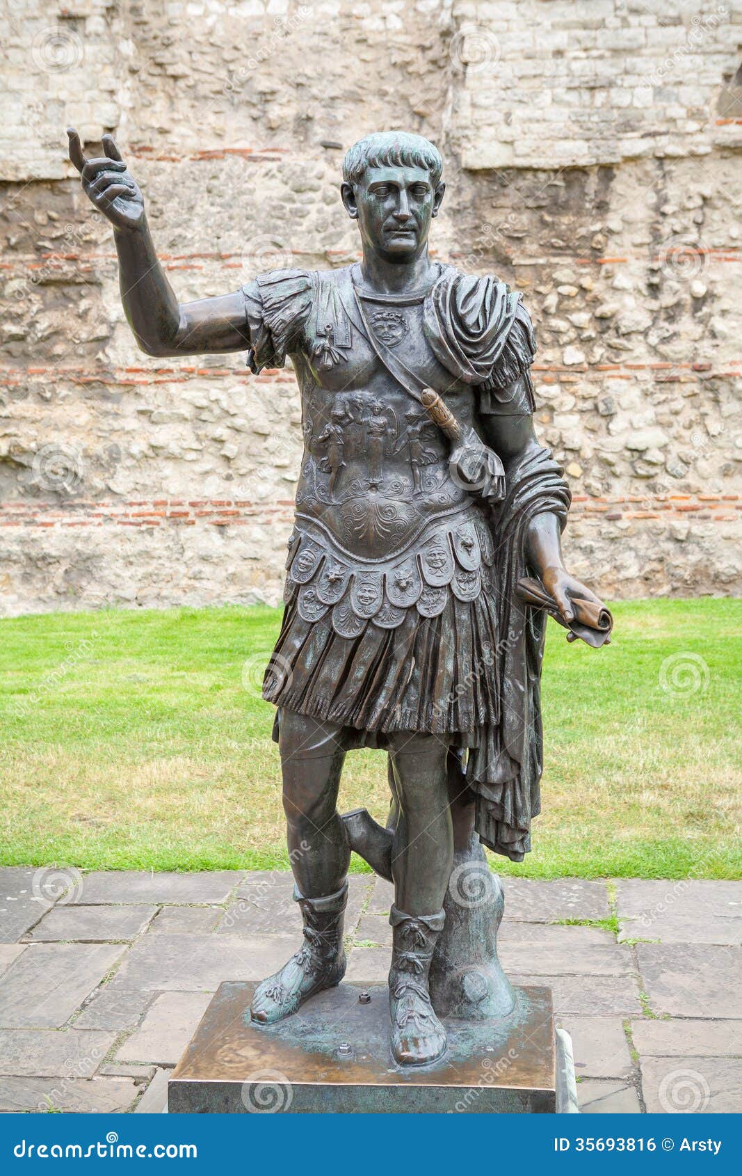 Statua Di Traiano. Londra, Regno Unito Fotografia Stock - Immagine di ...