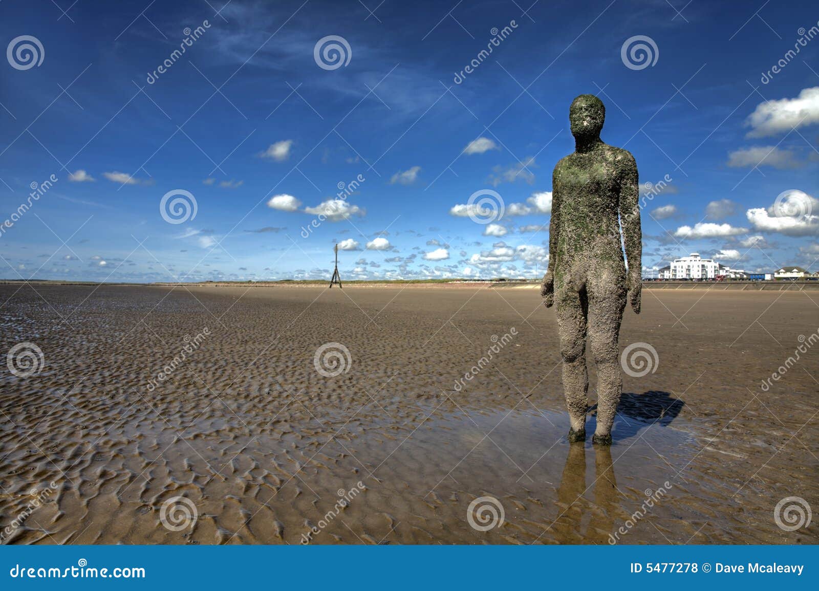 Statue editorial stock photo. Image of beach, angle, sand - 5477278