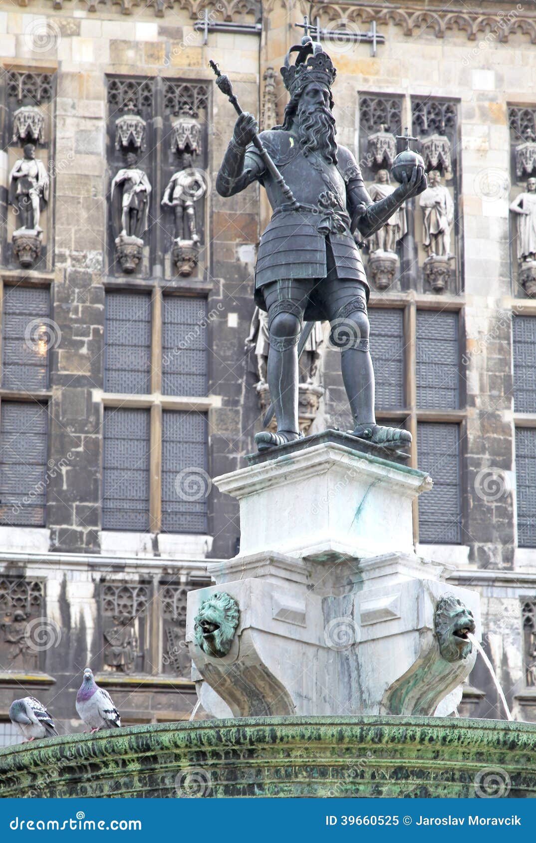 Statue at Aachen, Germany editorial image. Image of pedestrian - 39660525