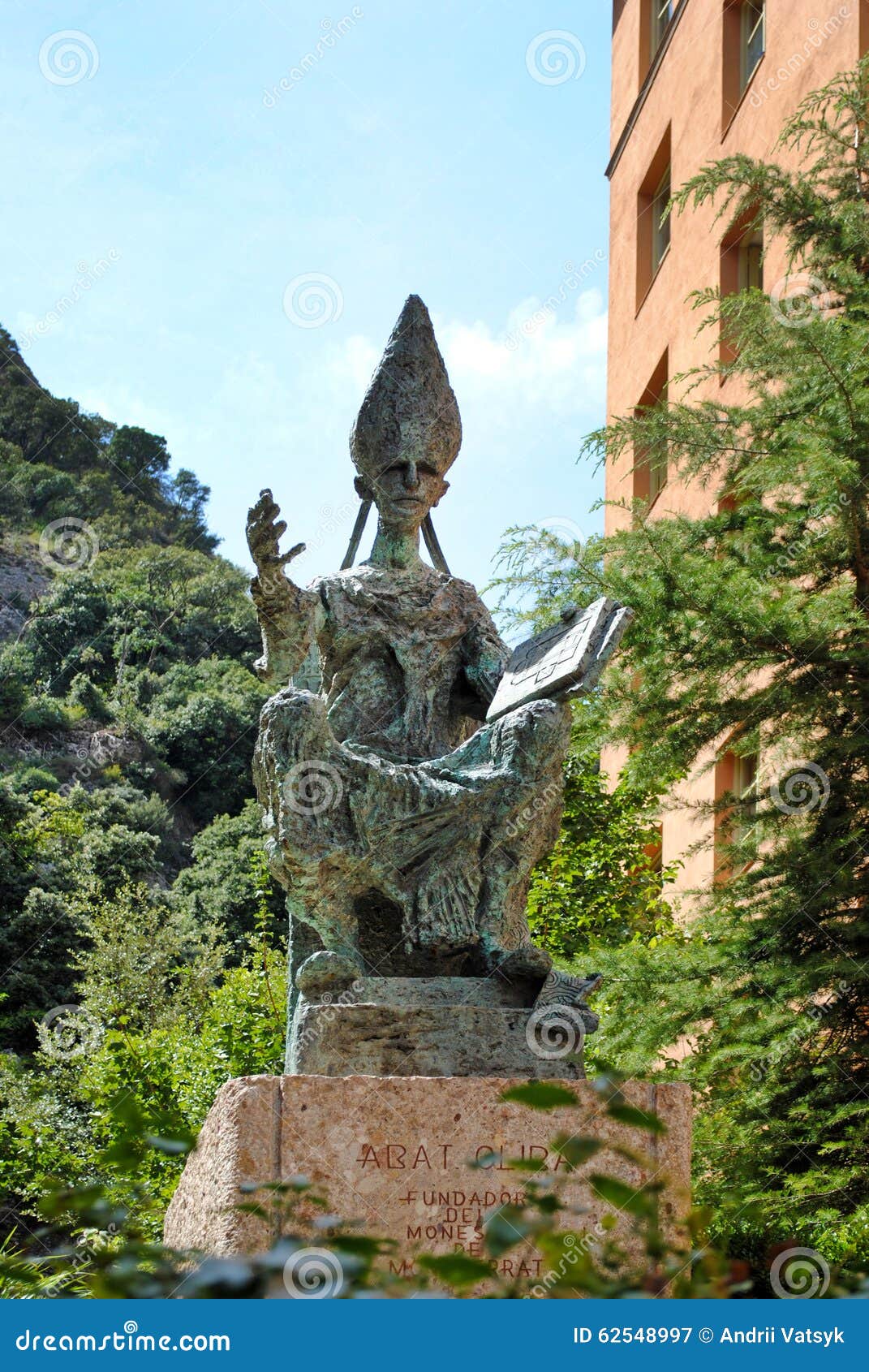 Statue Abat Olibe (fundator Von Montserrat) am Kloster Stockbild - Bild ...