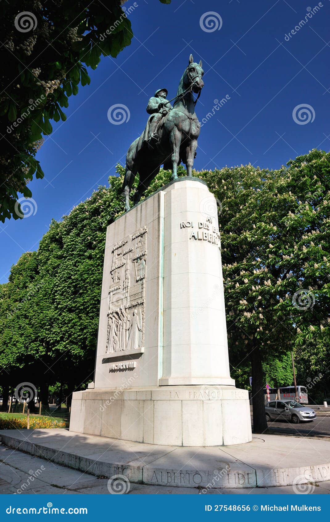 Statue of Albert I of Belgium, in Paris Editorial Photo - Image of ...