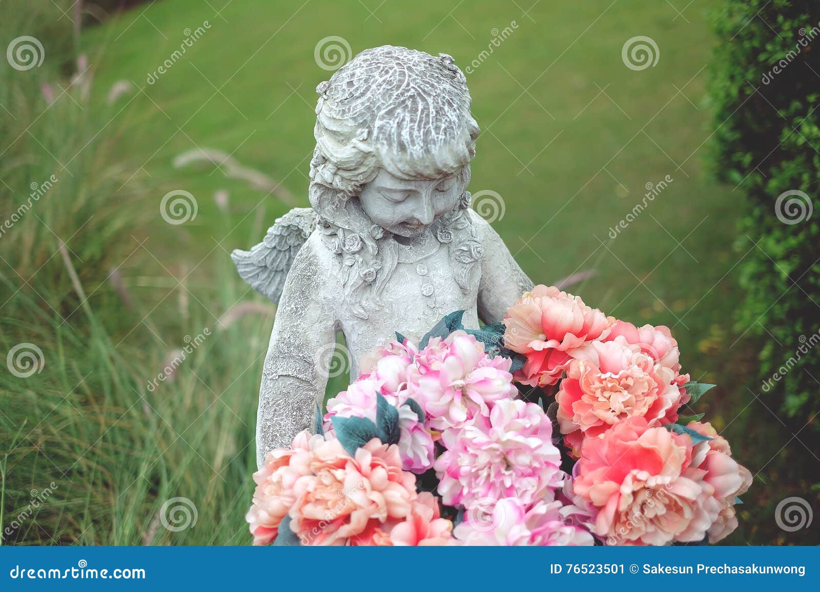 Statue Angels and Flower in Garden Stock Image - Image of flower ...