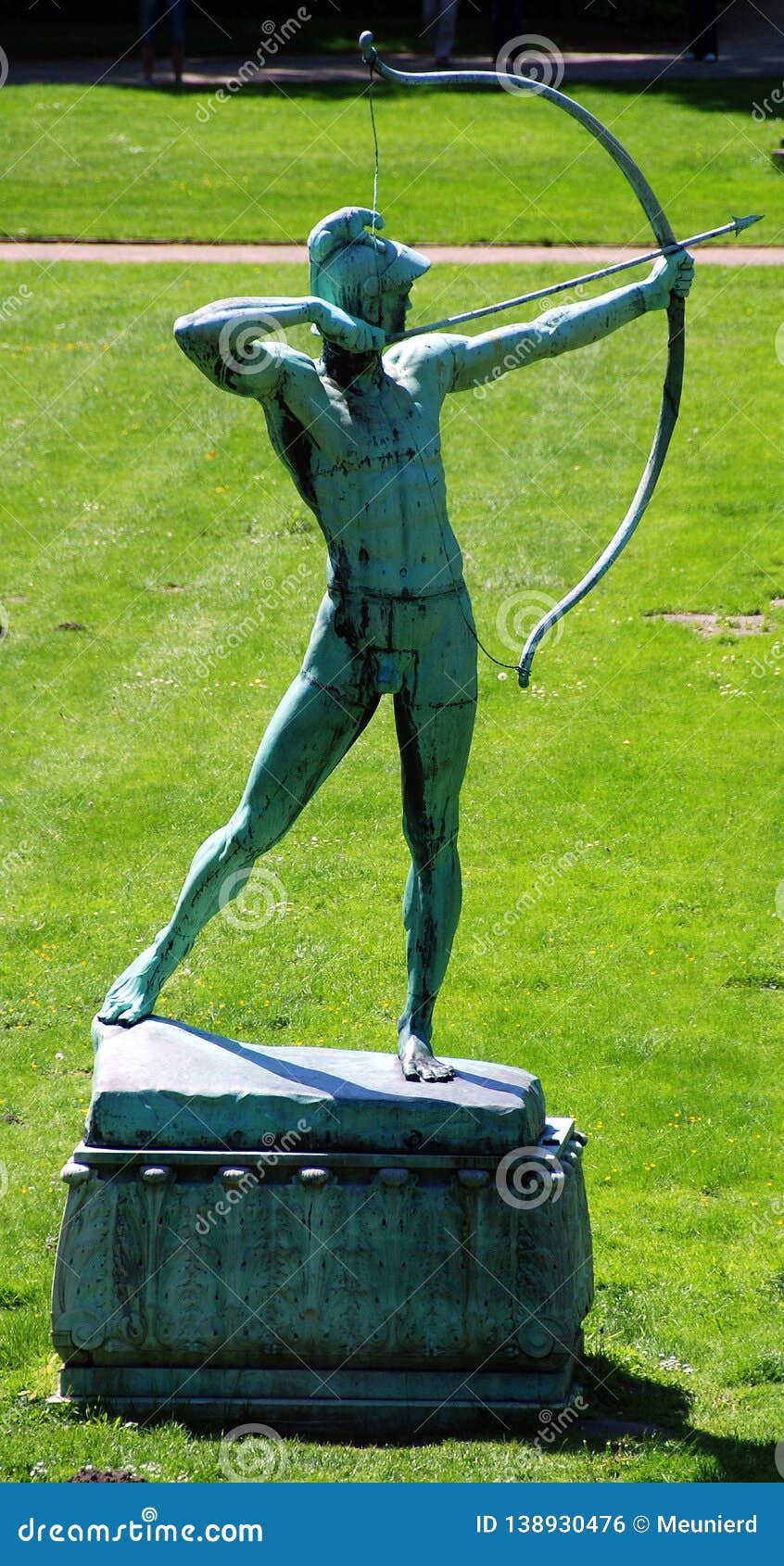 Statue of an archer editorial photo. Image of decorative - 138930476