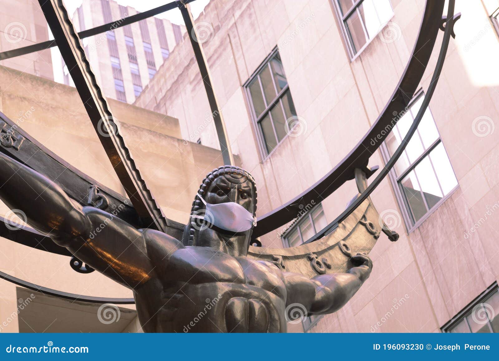 Statue of Atlas at Rockefeller Center Editorial Image - Image of statue ...