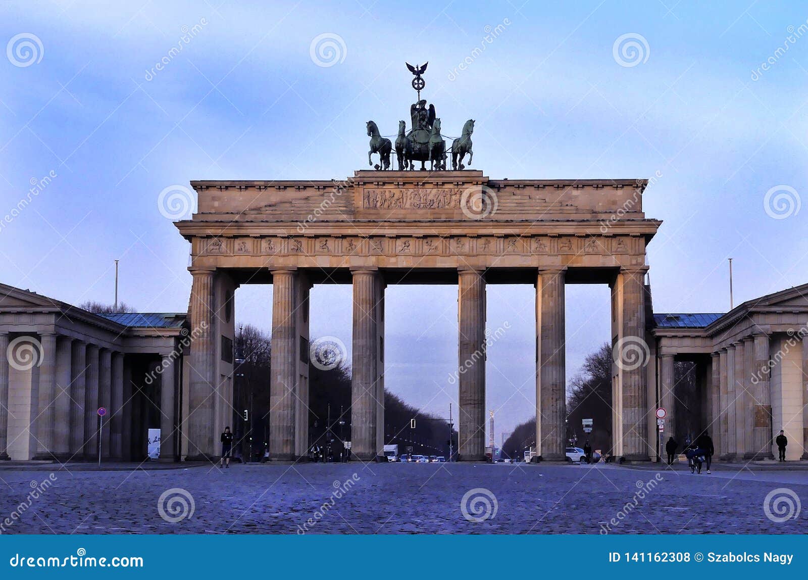 Statue of the Brandenburg Gate Stock Photo - Image of ...