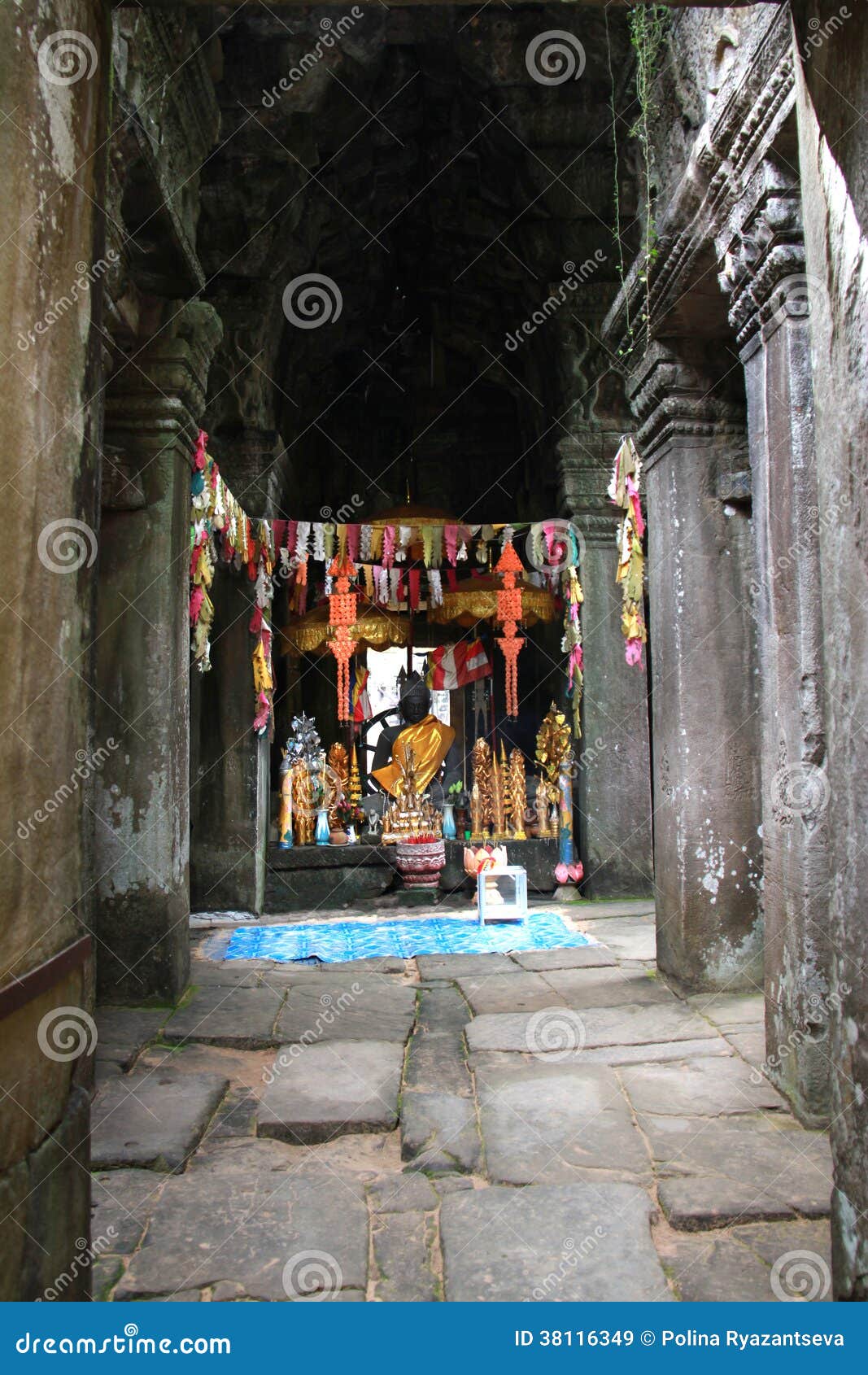 Statue of Buddha in Temple of Angkor Wat Stock Image - Image of ...