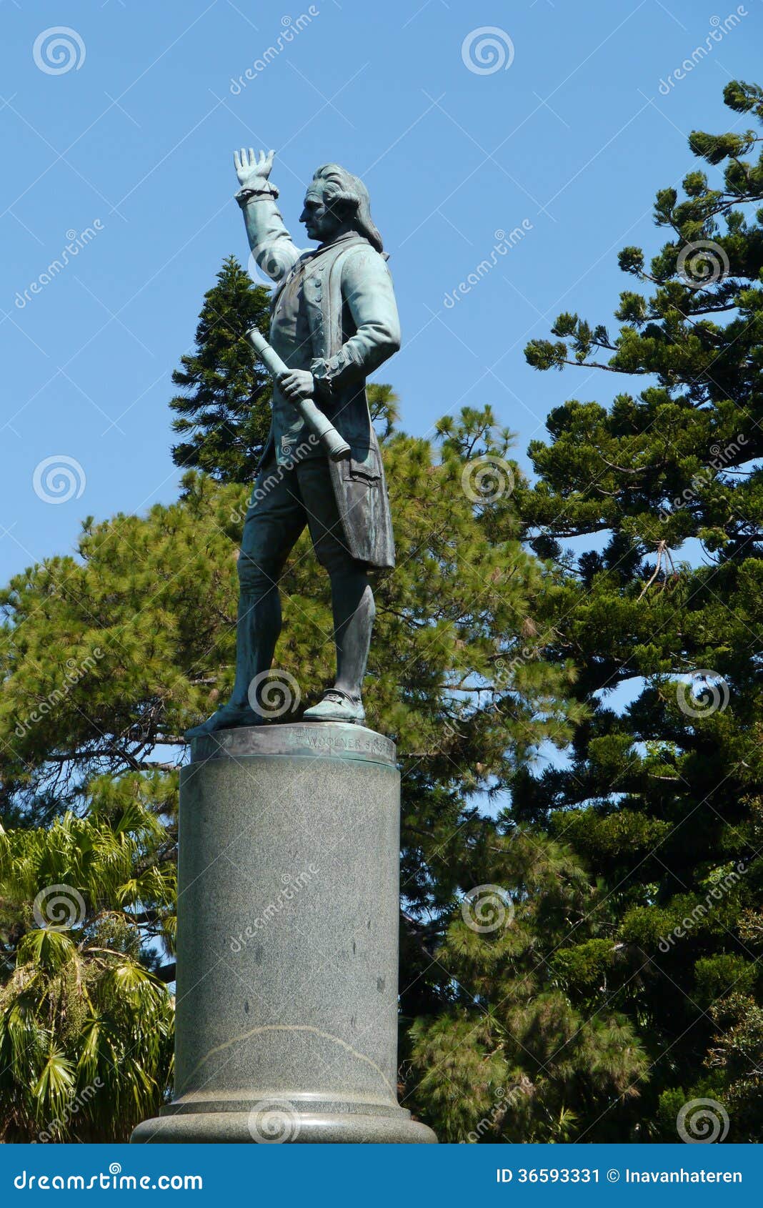 Statue of Captain Cook stock image. Image of ancient - 36593331