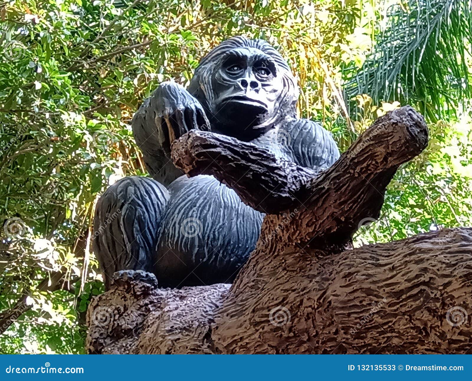 Statue of chimpanzee stock image. Image of chimpanzee - 132135533