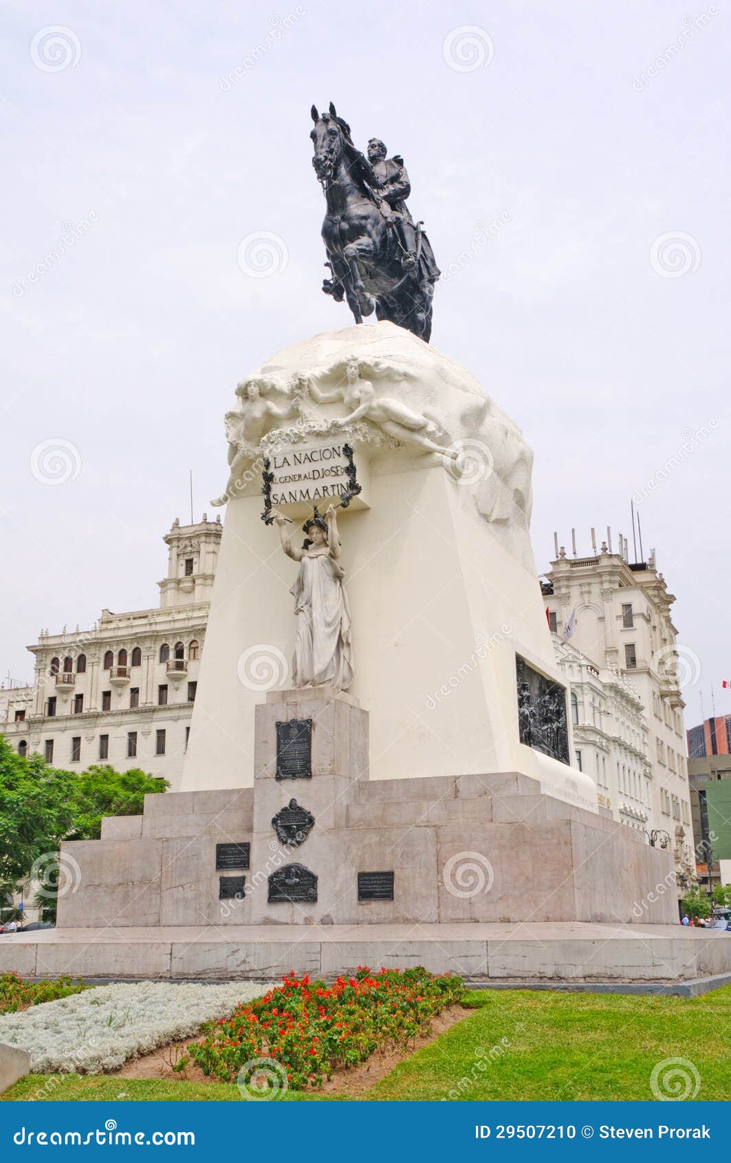 Statue in a City Square stock photo. Image of square - 29507210