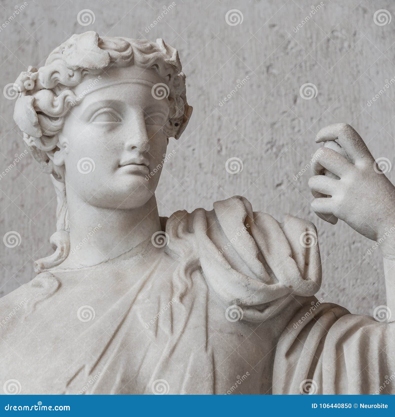 Statue D'Apollo Bel Nu Avec Une Main Augmentante, Rome, Ital Photo ...