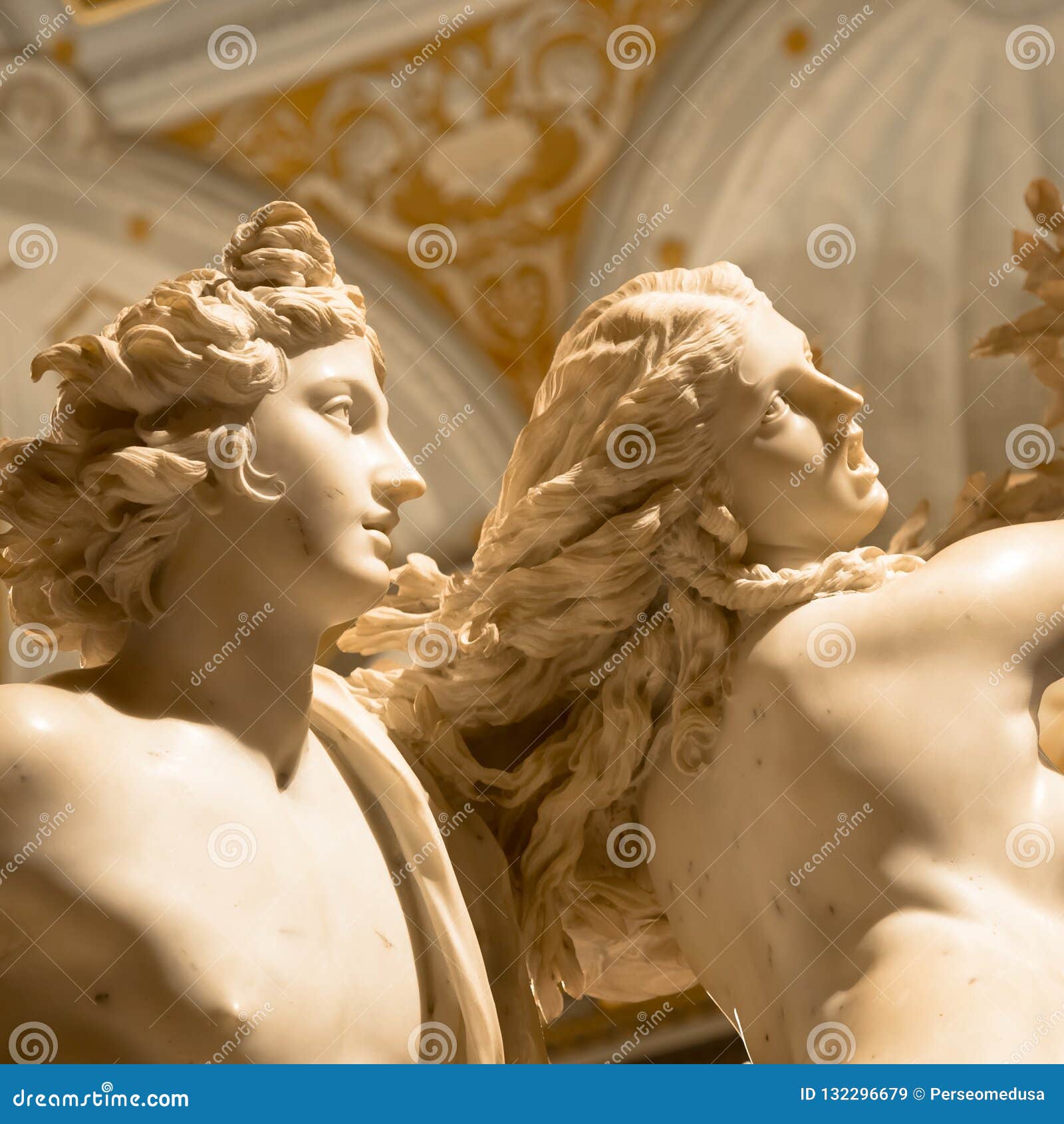Statue De Bernini : Apollo E Dafne Apollo Et Daphne Image stock ...