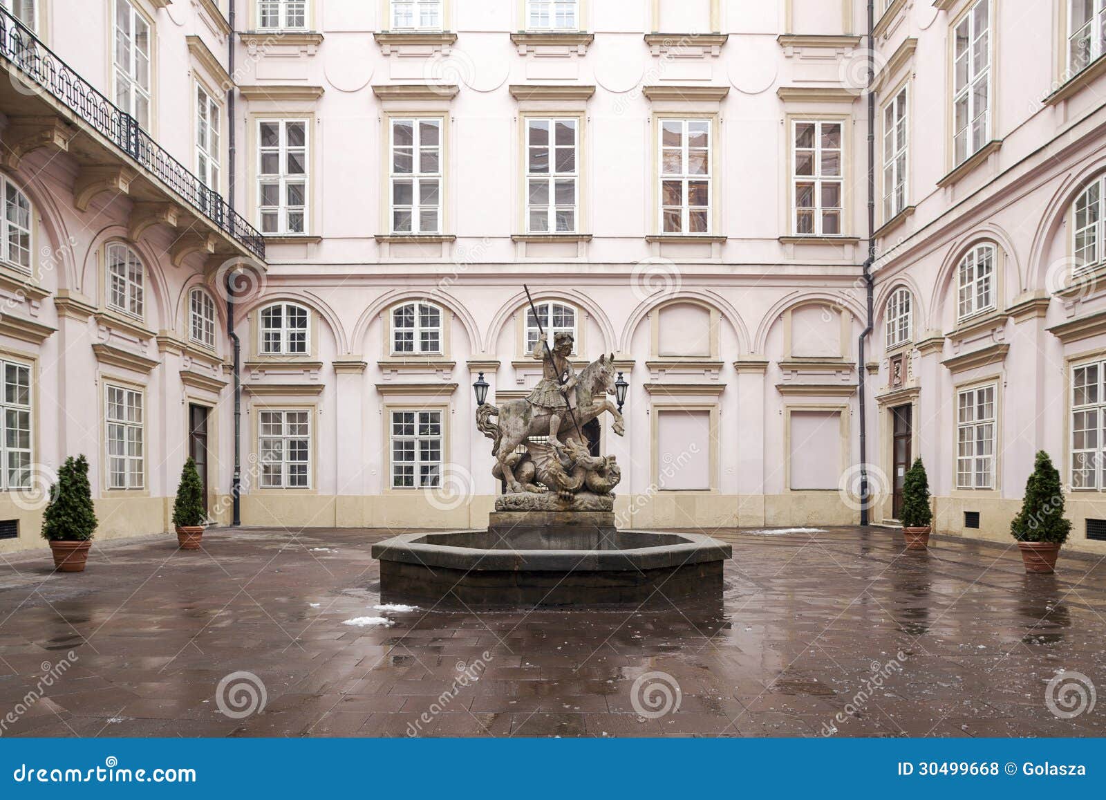 Statue De Chevalier St George Photo stock - Image du emplacements ...