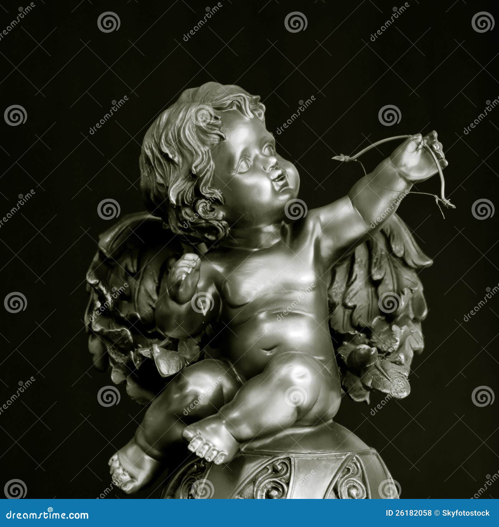Statue de cupidon photo stock. Image du beauté, silhouette - 26182058