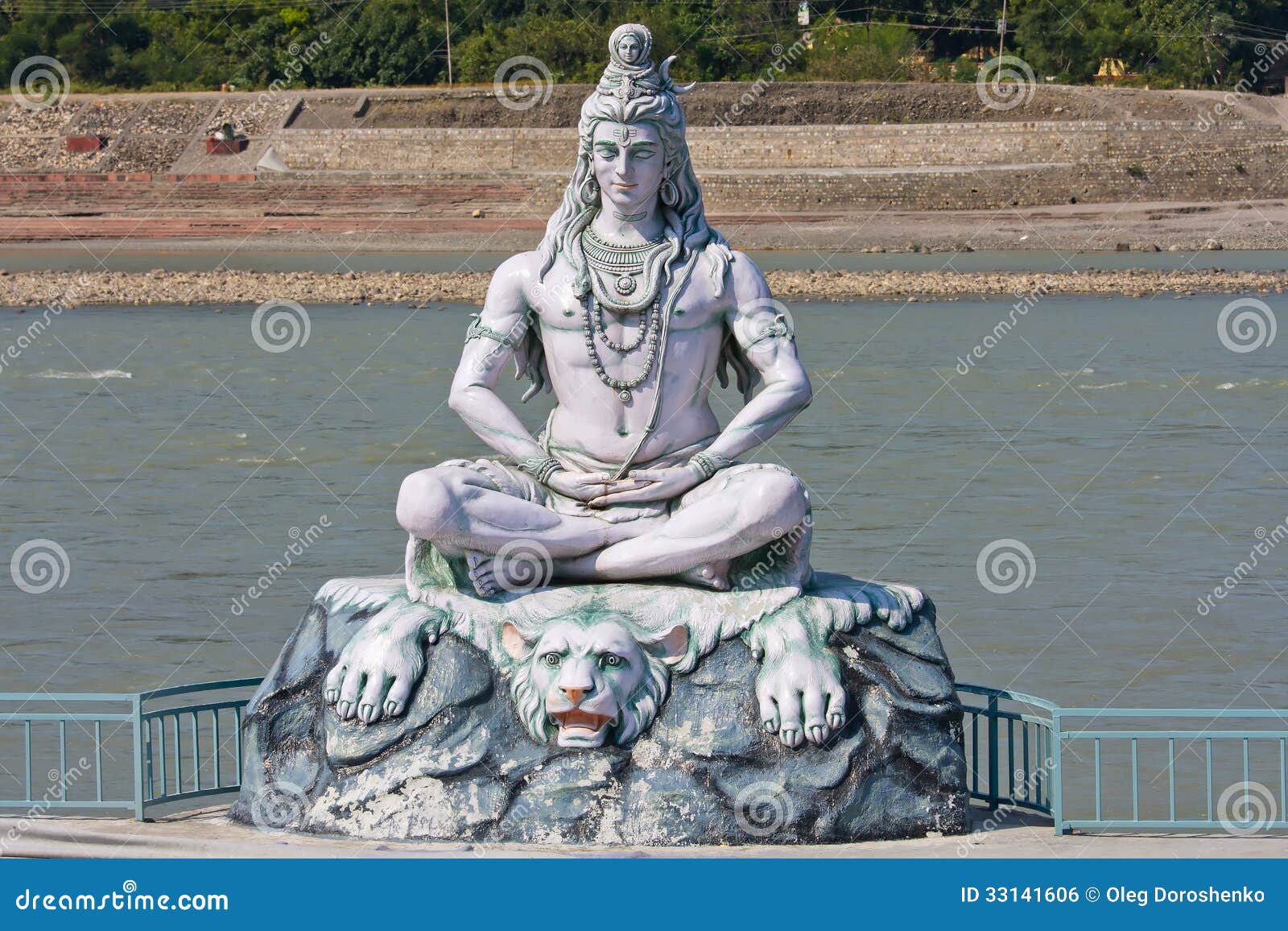 Statue De Shiva Dans Rishikesh, Inde Photo stock - Image du déesse ...