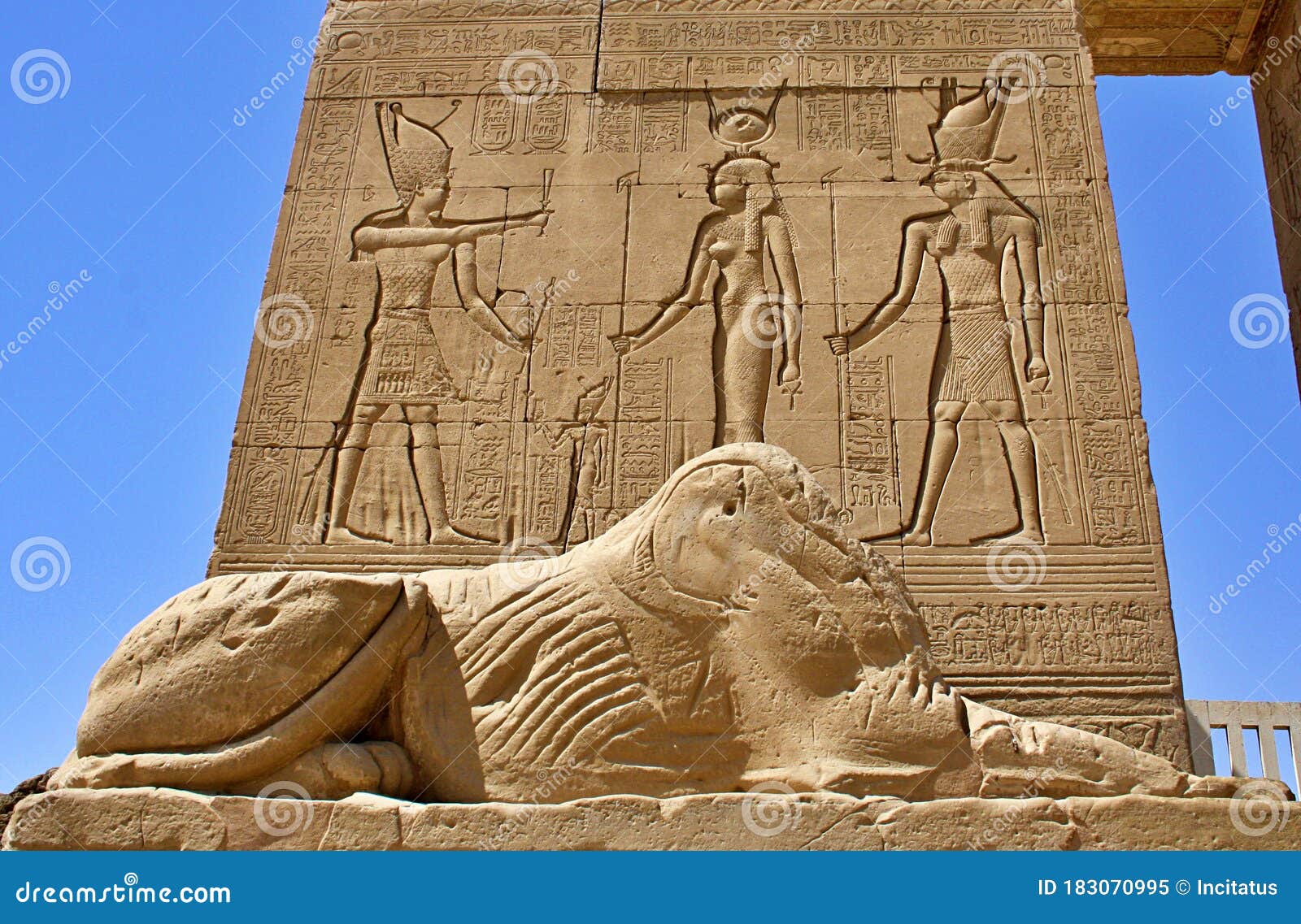 STATUE in DENDERA TEMPLE stock image. Image of goddess - 183070995