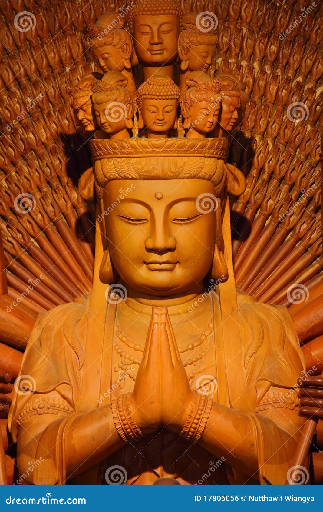 Statue en bois de Guan Yin photo stock. Image du oriental - 17806056 Statue en bois de Guan Yin photo stock. Image du oriental - 17806056