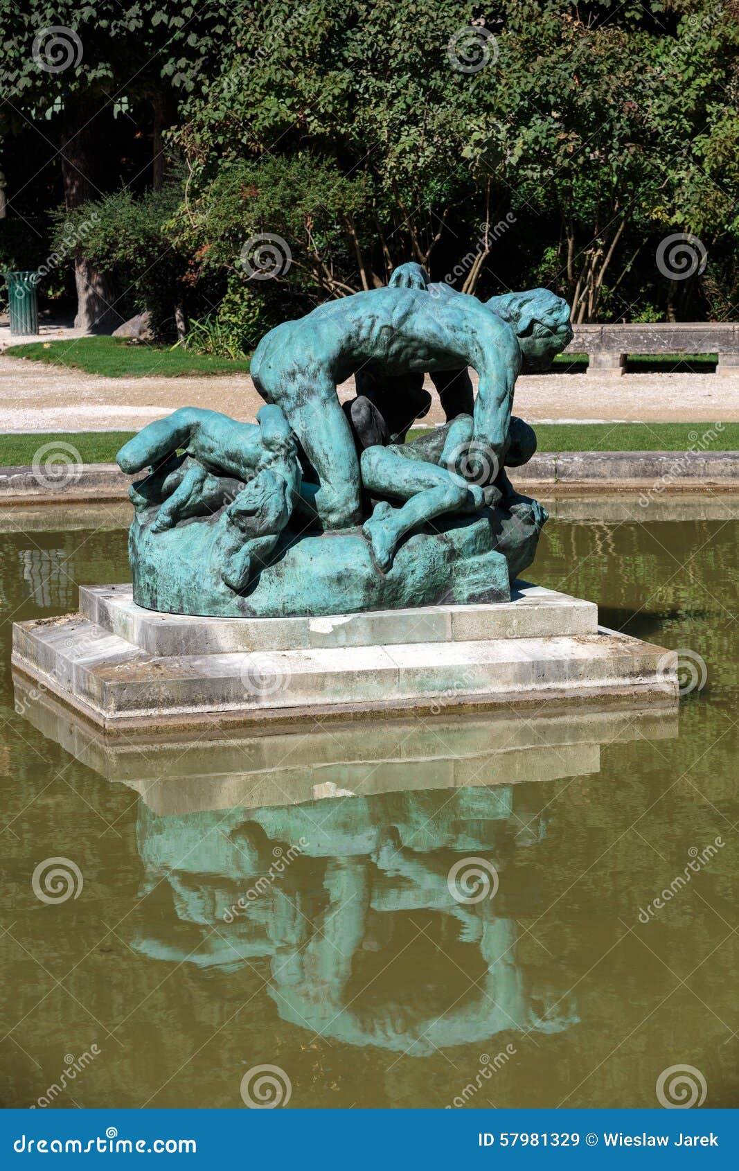 Statue en Rodin Museum image stock éditorial. Image du main - 57981329