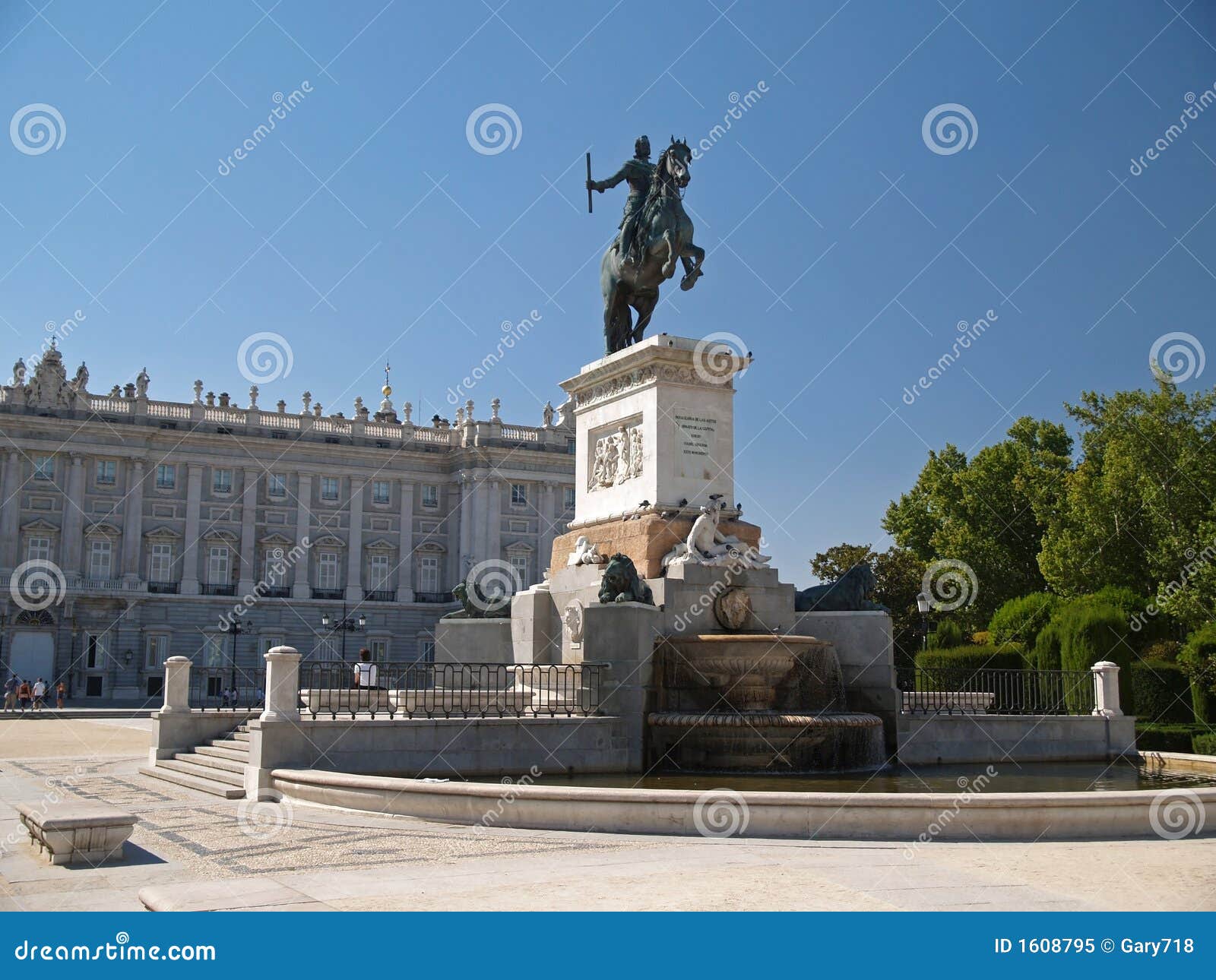 Statue in Front of Palace Real in Madrid Stock Image - Image of palacio ...