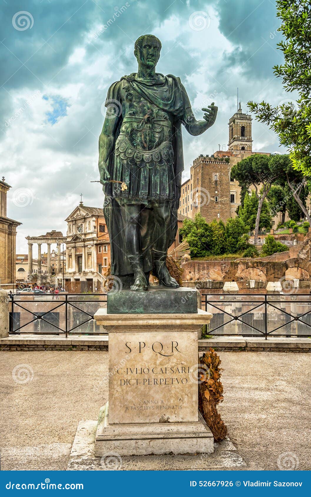 Statue of Gaius Julius Caesar in Rome. Stock Photo - Image of julius ...