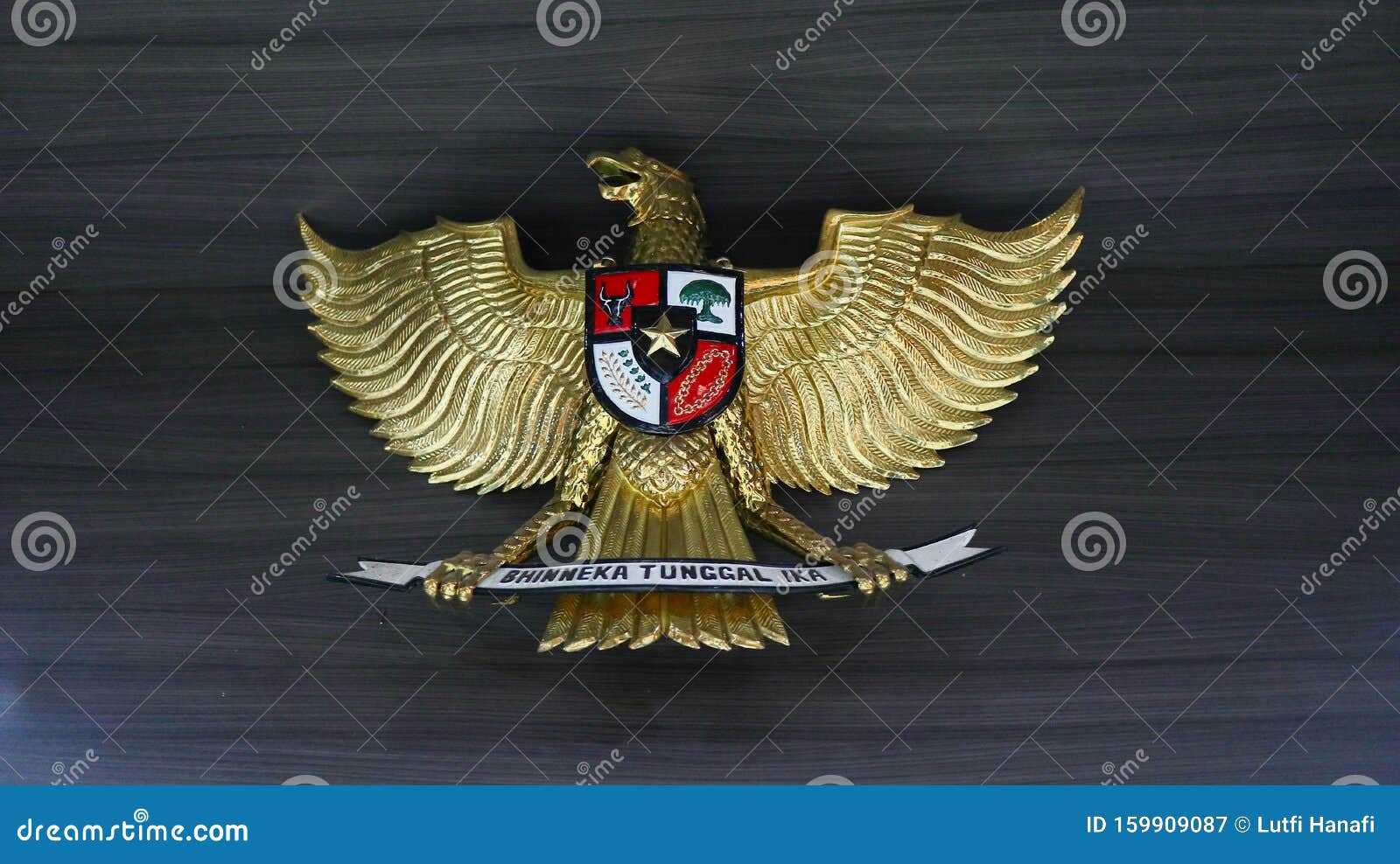 The Statue of Garuda, the Indonesia State Symbol Editorial Photography ...