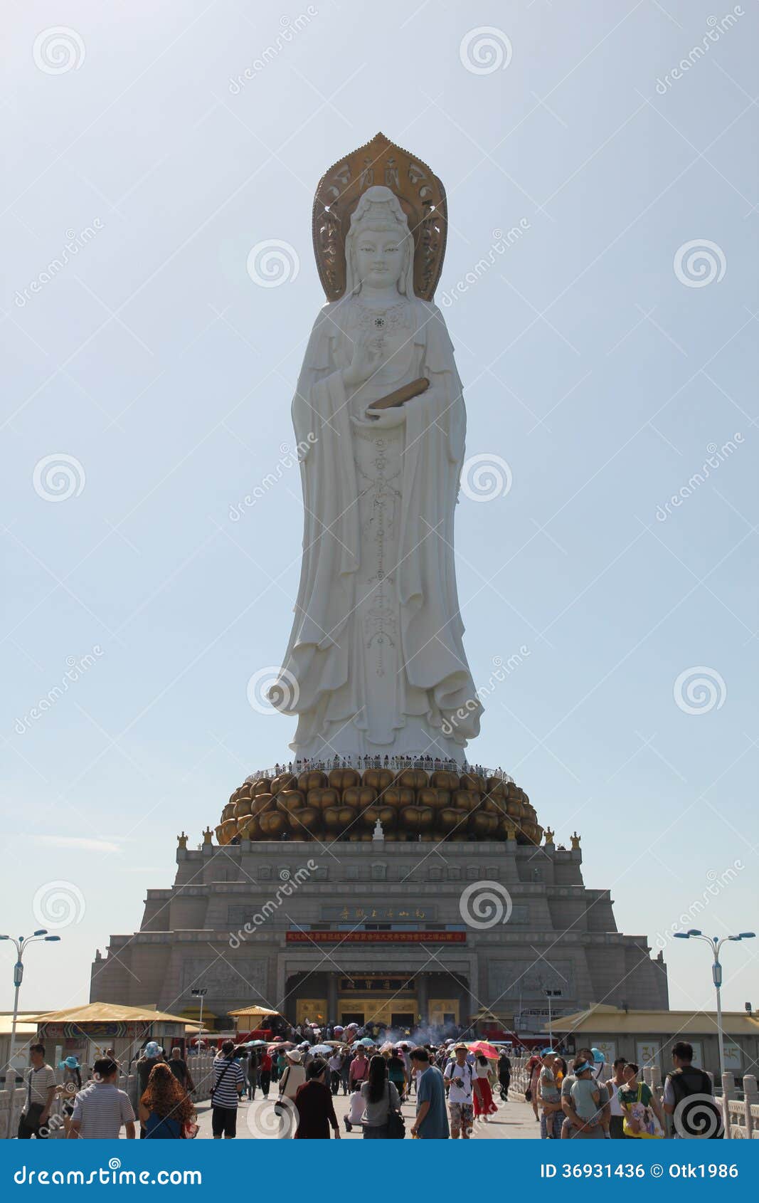 Statue of the Goddess of Guanyin on Hainan Editorial Photo - Image of ...