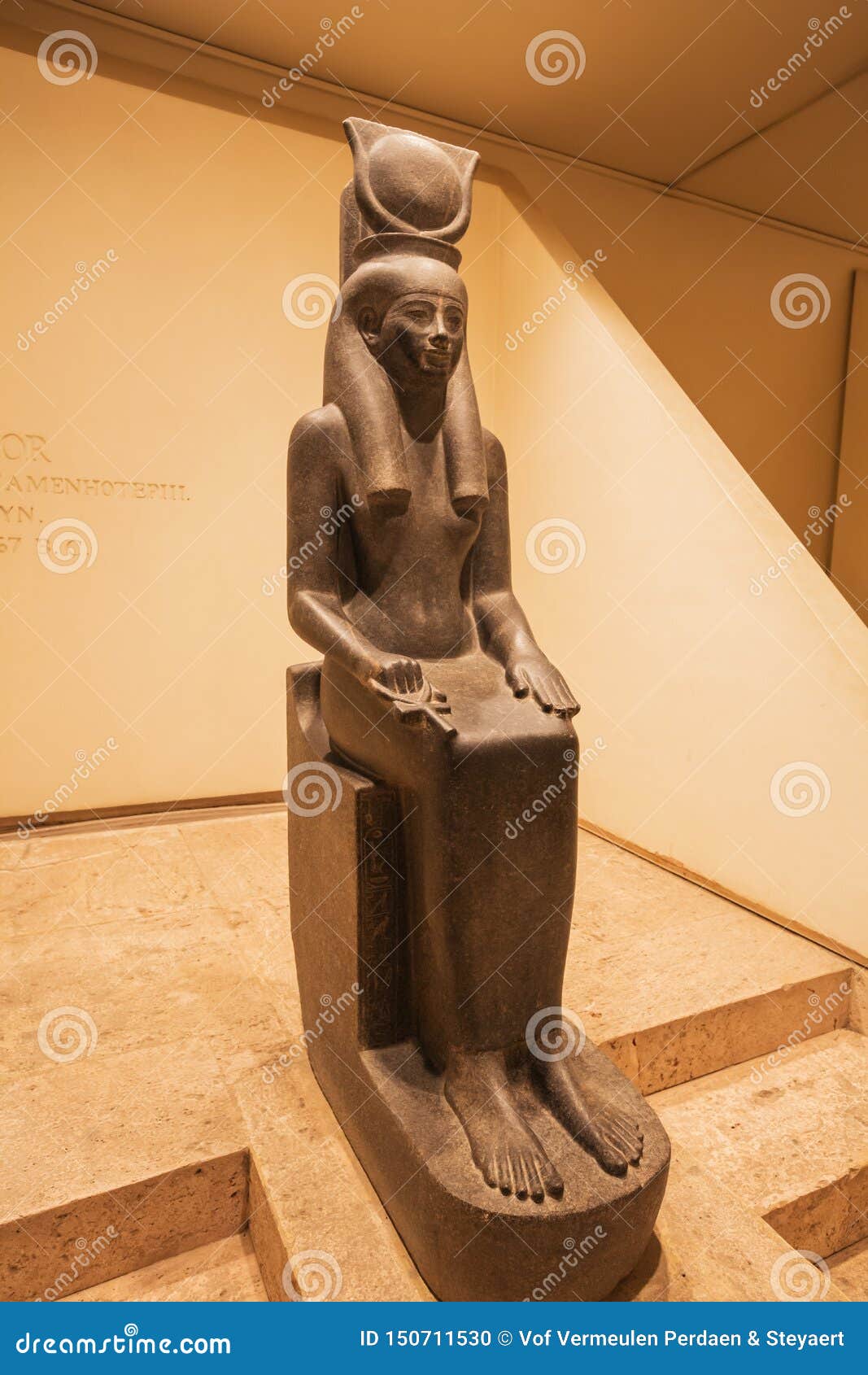 Statue of the Goddess Hathor Editorial Image - Image of monument ...